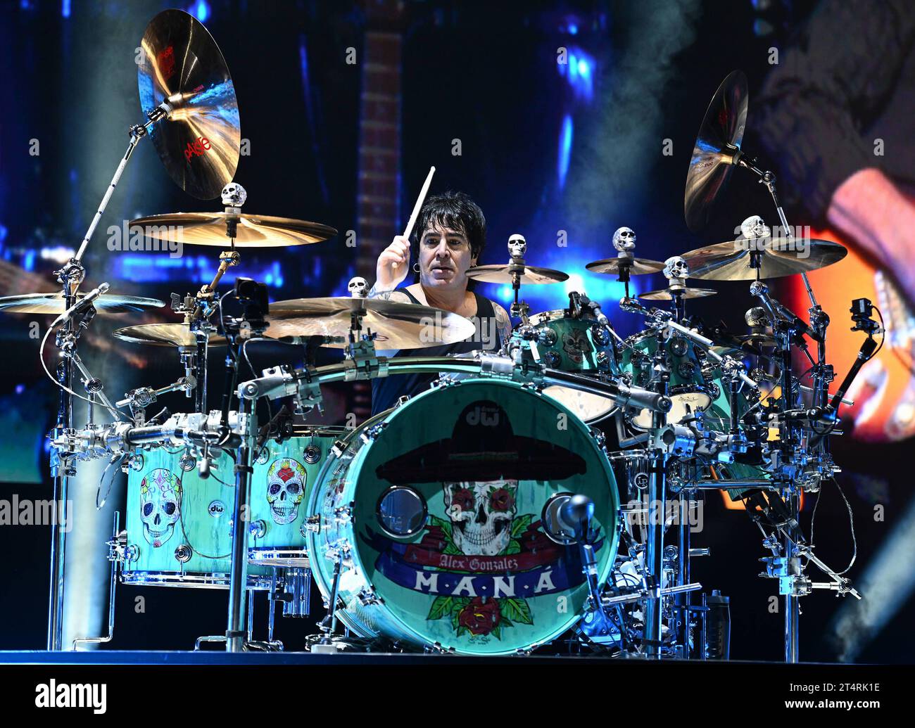 HOLLYWOOD FL - OCTOBER 31: Mana performs during the Mexico Lindo Y ...