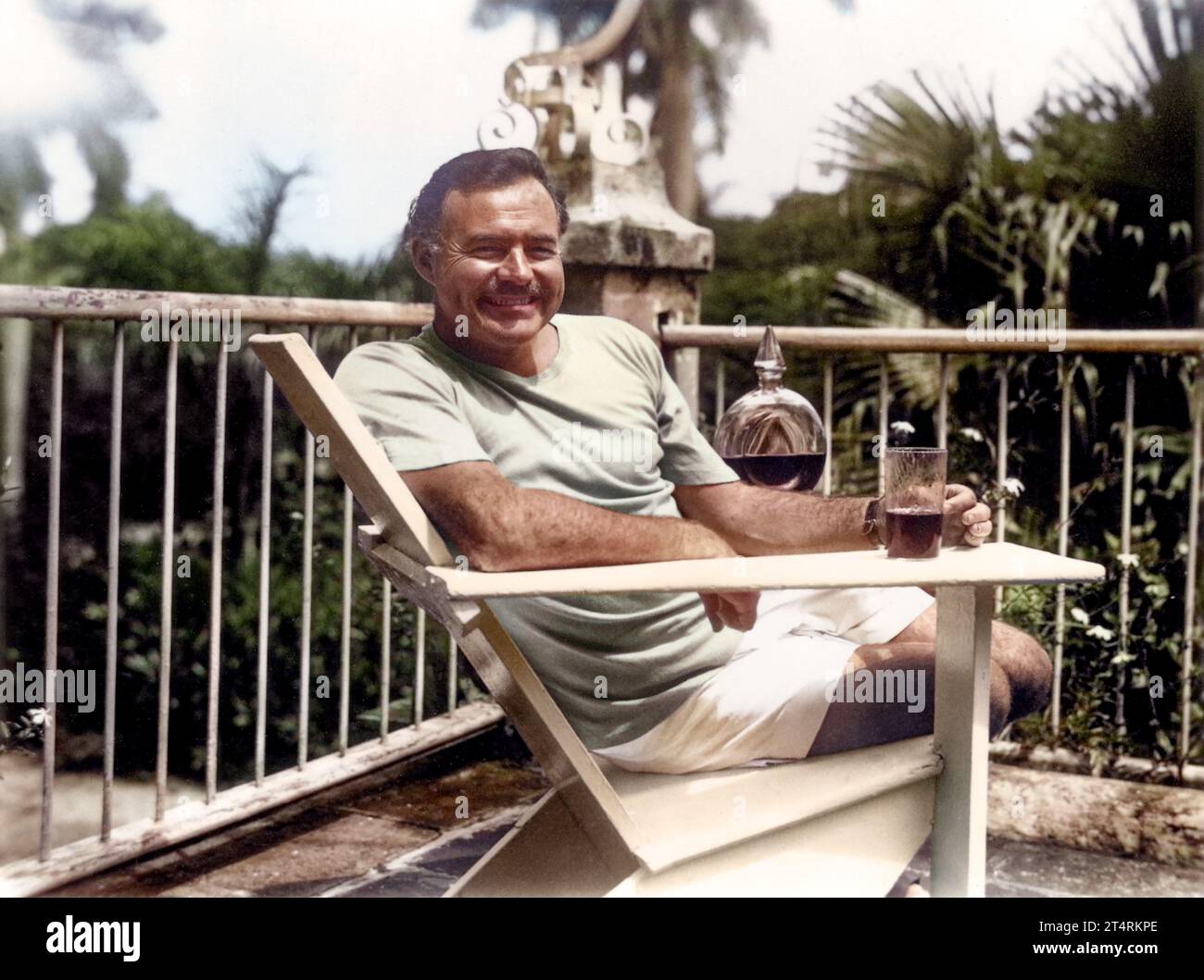 Ernest Hemingway at the Finca Vigia, Cuba 1946 Stock Photo - Alamy