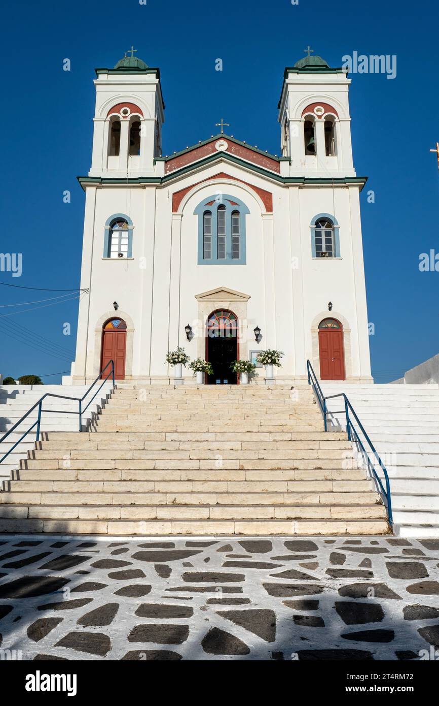 Vertical view of Faneromeni Church in Naoussa, Paros Stock Photo - Alamy