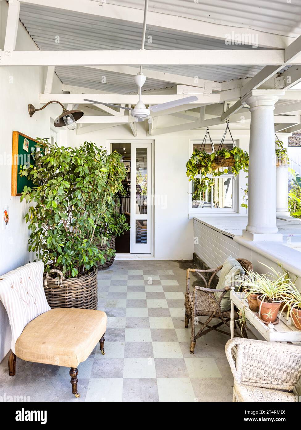 Dorp hotel hi-res stock photography and images - Alamy