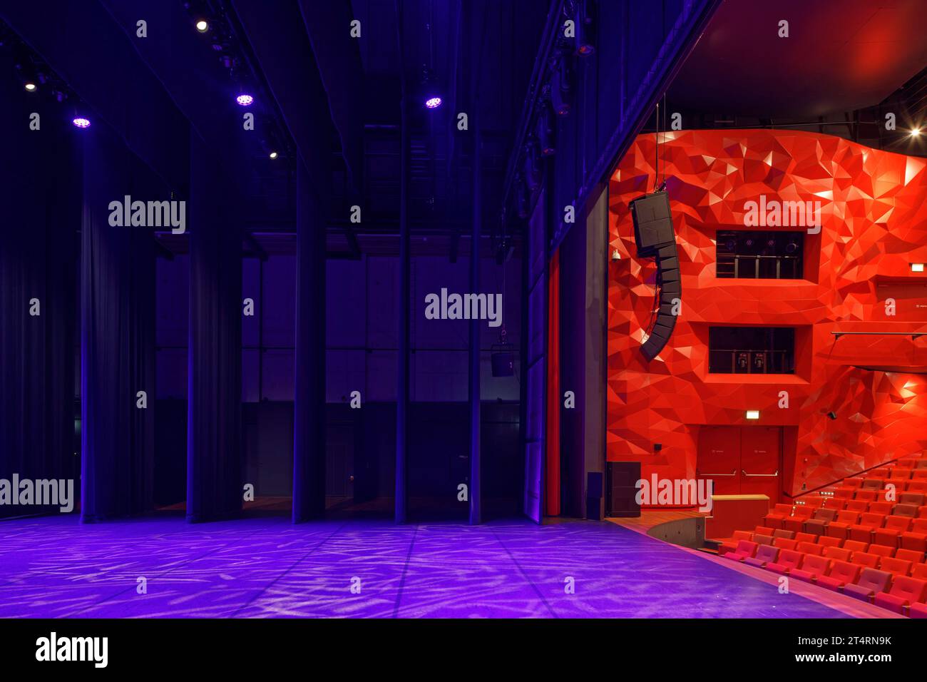 Main auditorium (grote zaal) seen from side of stage. Theater Zuidplein ...