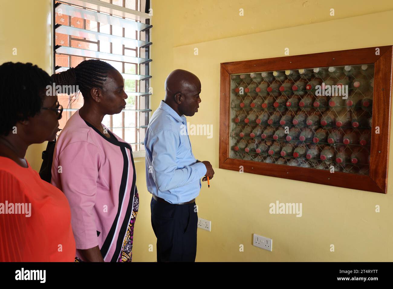 Accra, Ghana. 31st Oct, 2023. Visitors look at the interior design of a ...