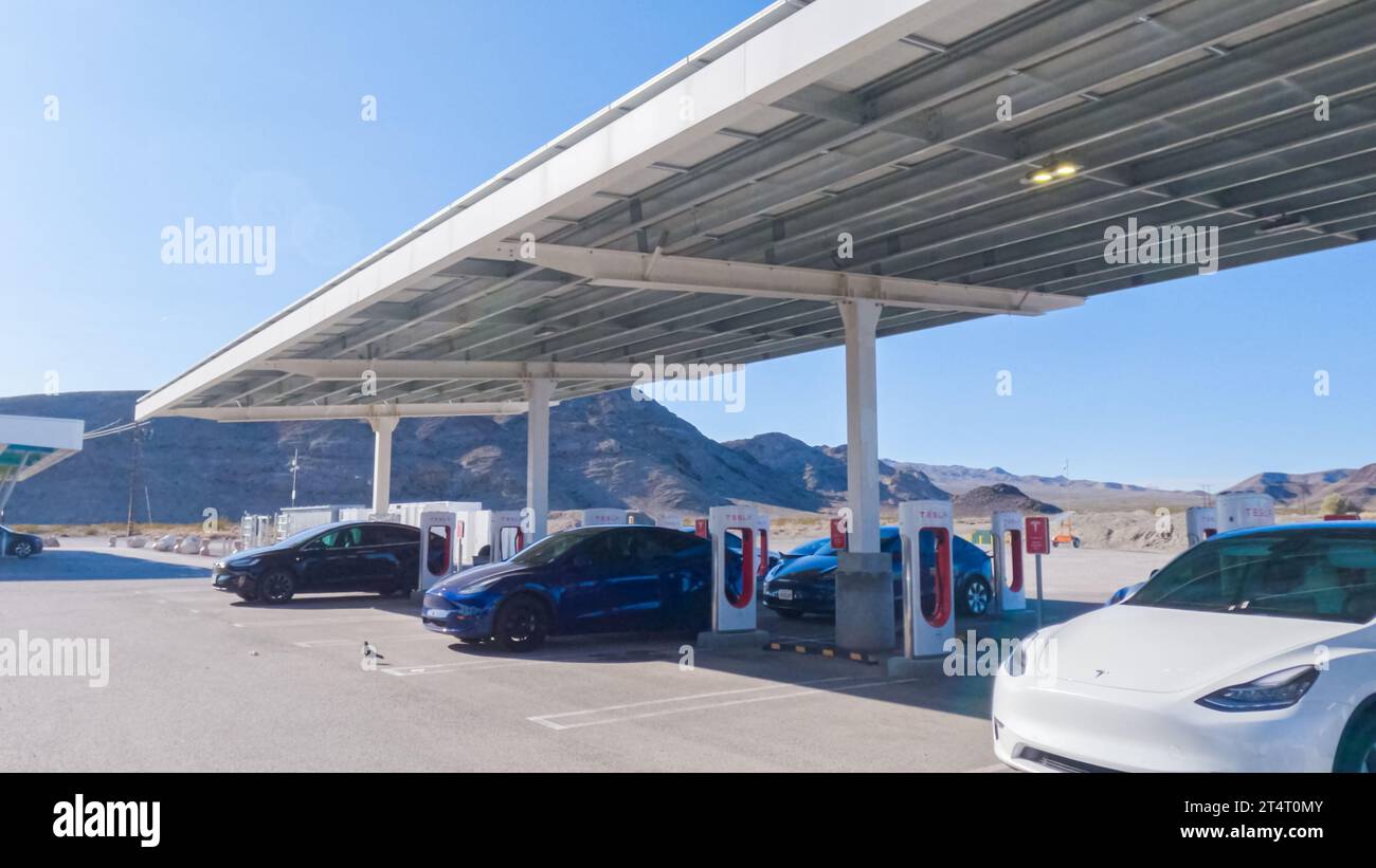 Daytime Tesla Charging, Supercharging Station Power-Up Stock Photo - Alamy