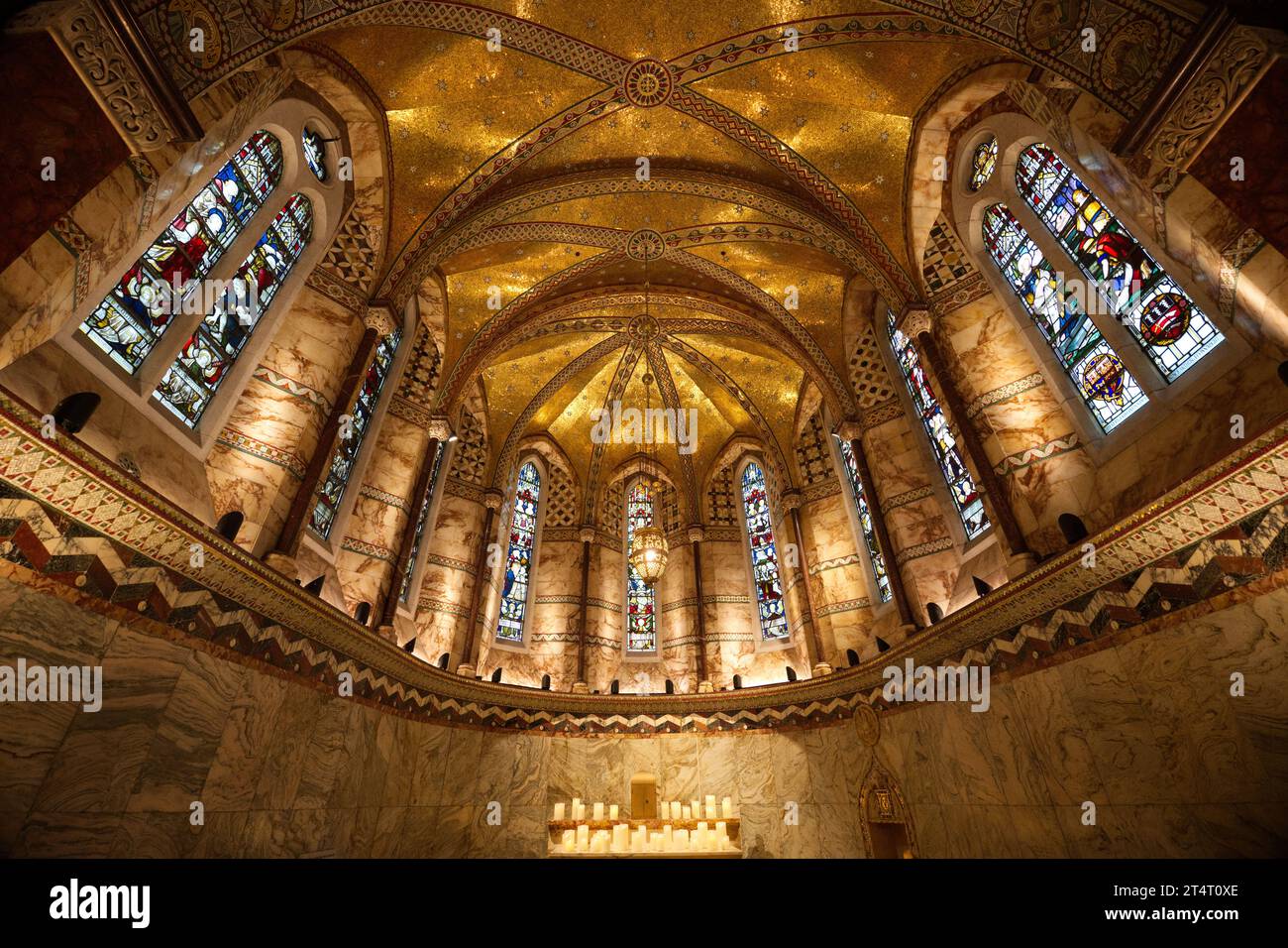 Fitzrovia chapel fitzrovia london hi-res stock photography and images ...