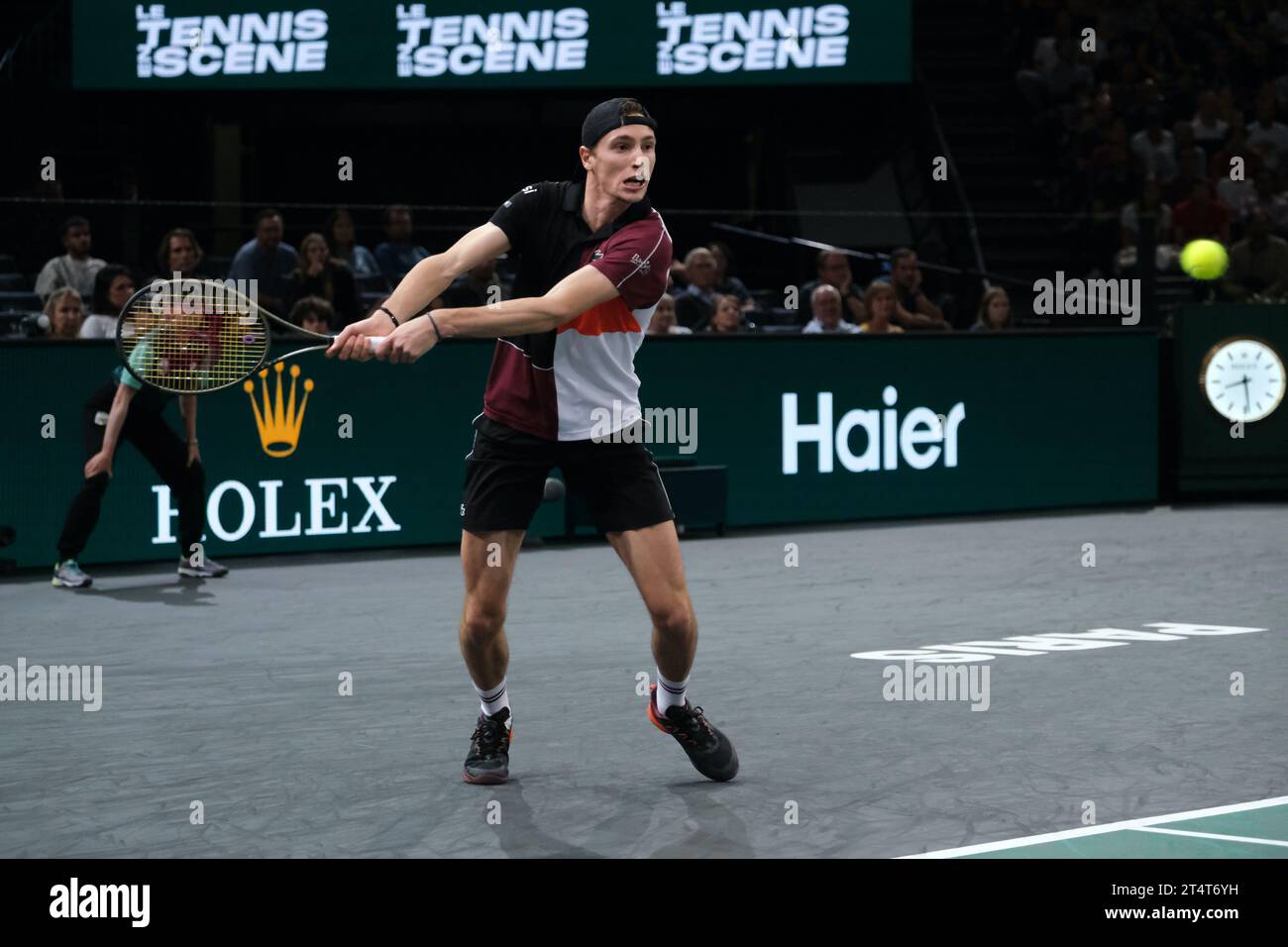 Paris, France. 1st Nov, 2023. French player UGO HUMBERT returns the ball to German player ...