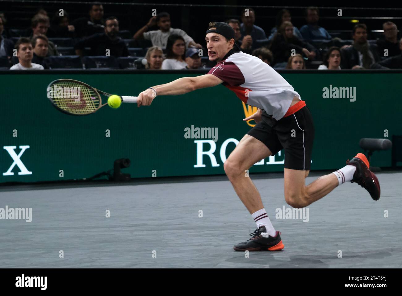 Paris, France. 1st Nov, 2023. French player UGO HUMBERT returns the ball to German player ...