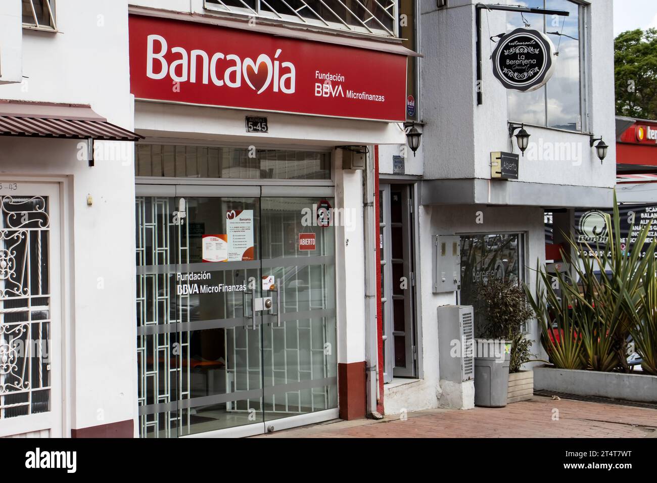 Bancamia building hi-res stock photography and images - Alamy