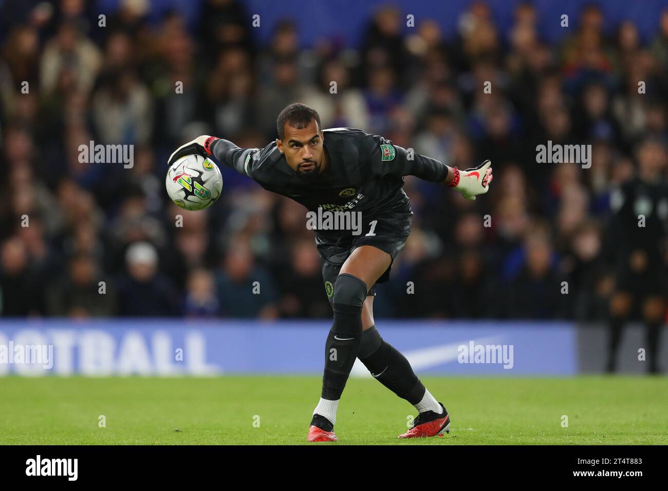 Rolling bridge london hi-res stock photography and images - Alamy