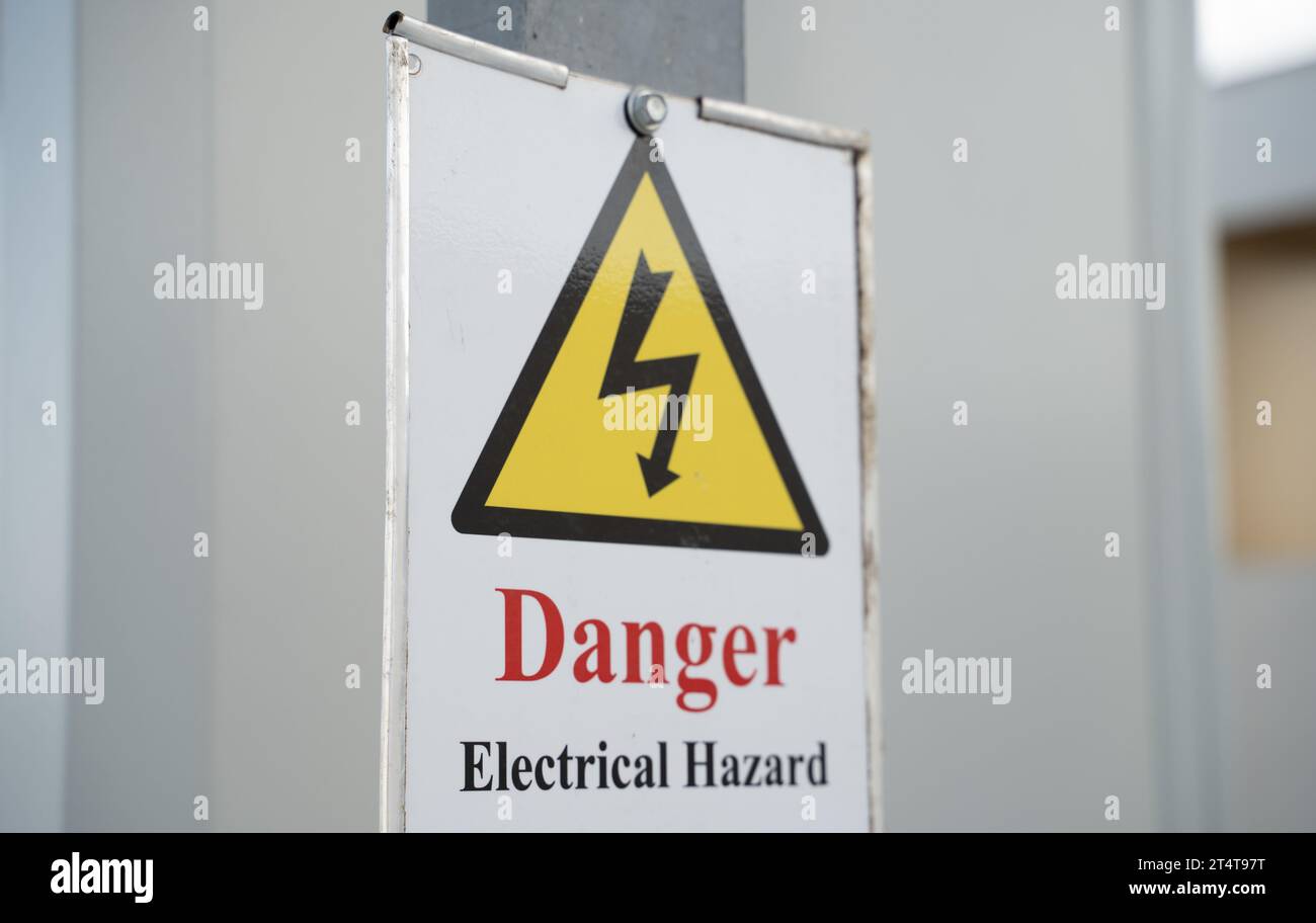 Doha, qatar- 01 November 2023 :electric danger sign Stock Photo - Alamy