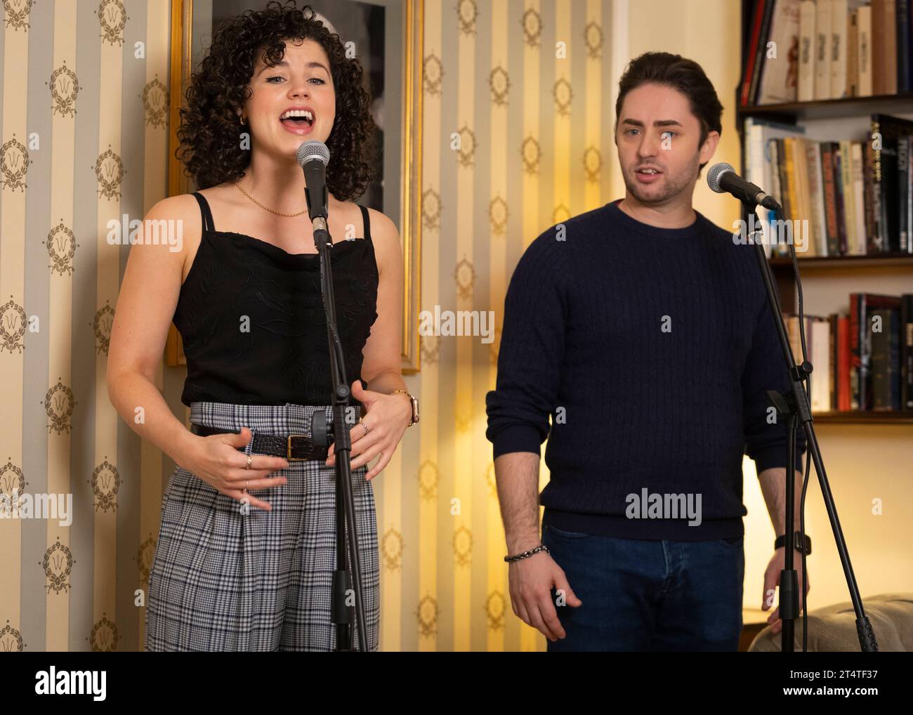 Frozen the musical london hi-res stock photography and images - Alamy