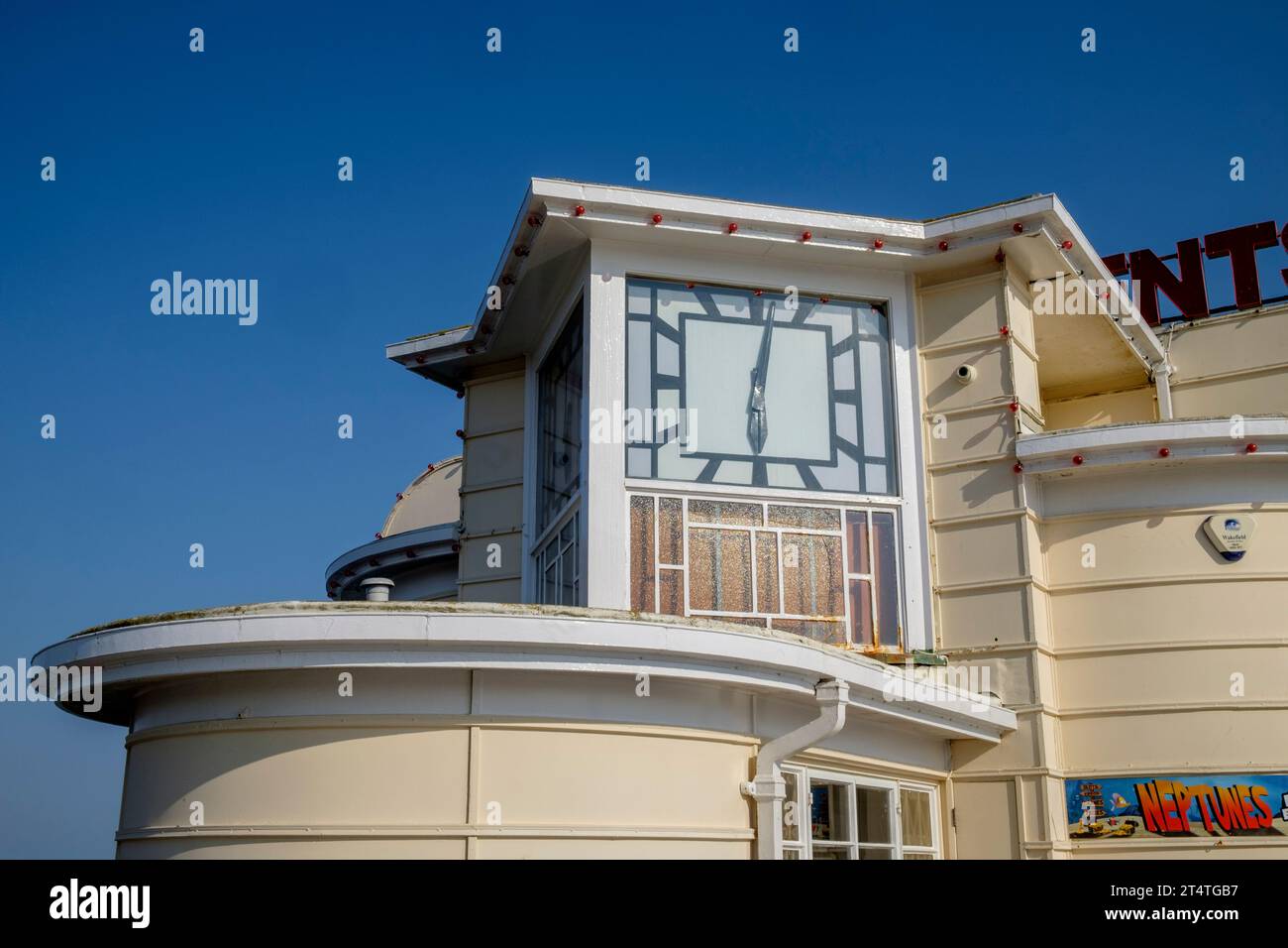 Worthing Pier Art Deco clock West Sussex Stock Photo - Alamy