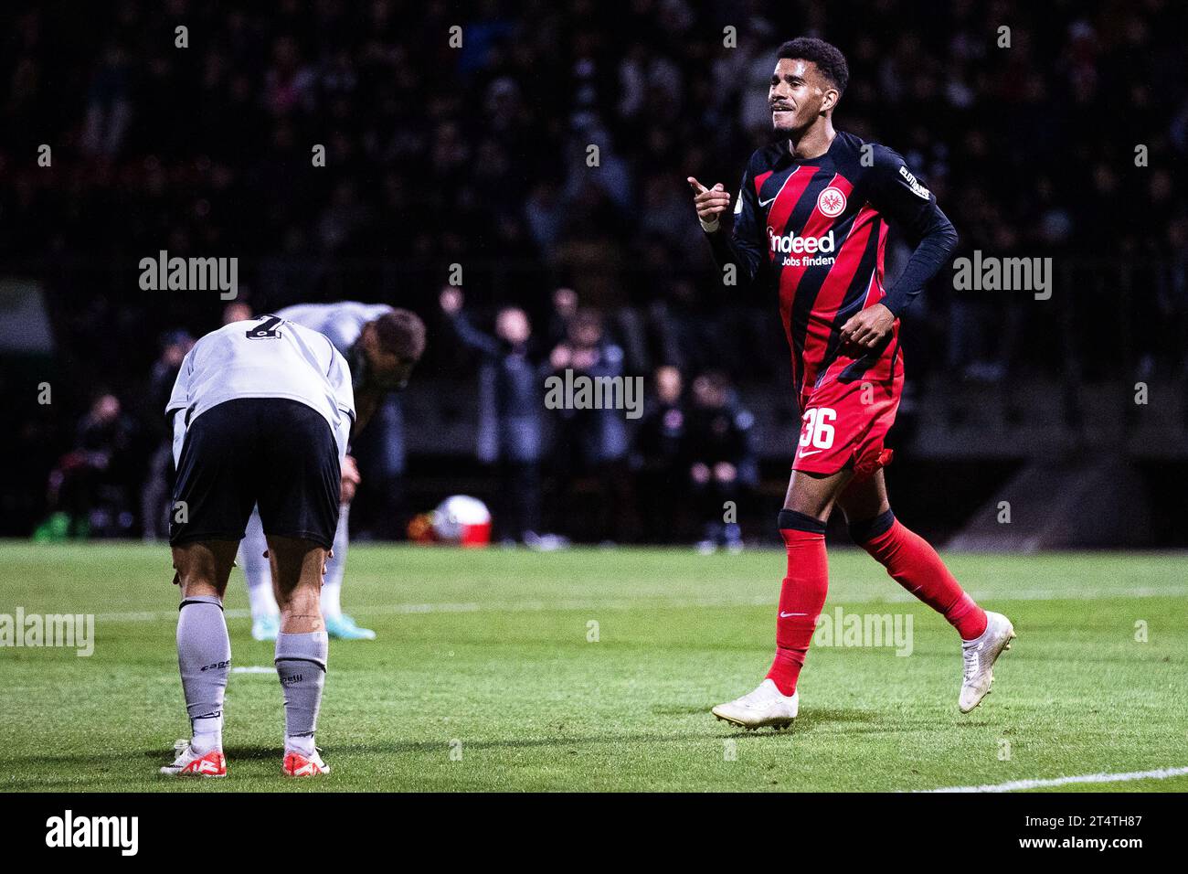 Cologne, Germany. 01st Nov, 2023. Soccer: DFB Cup, Viktoria Cologne ...