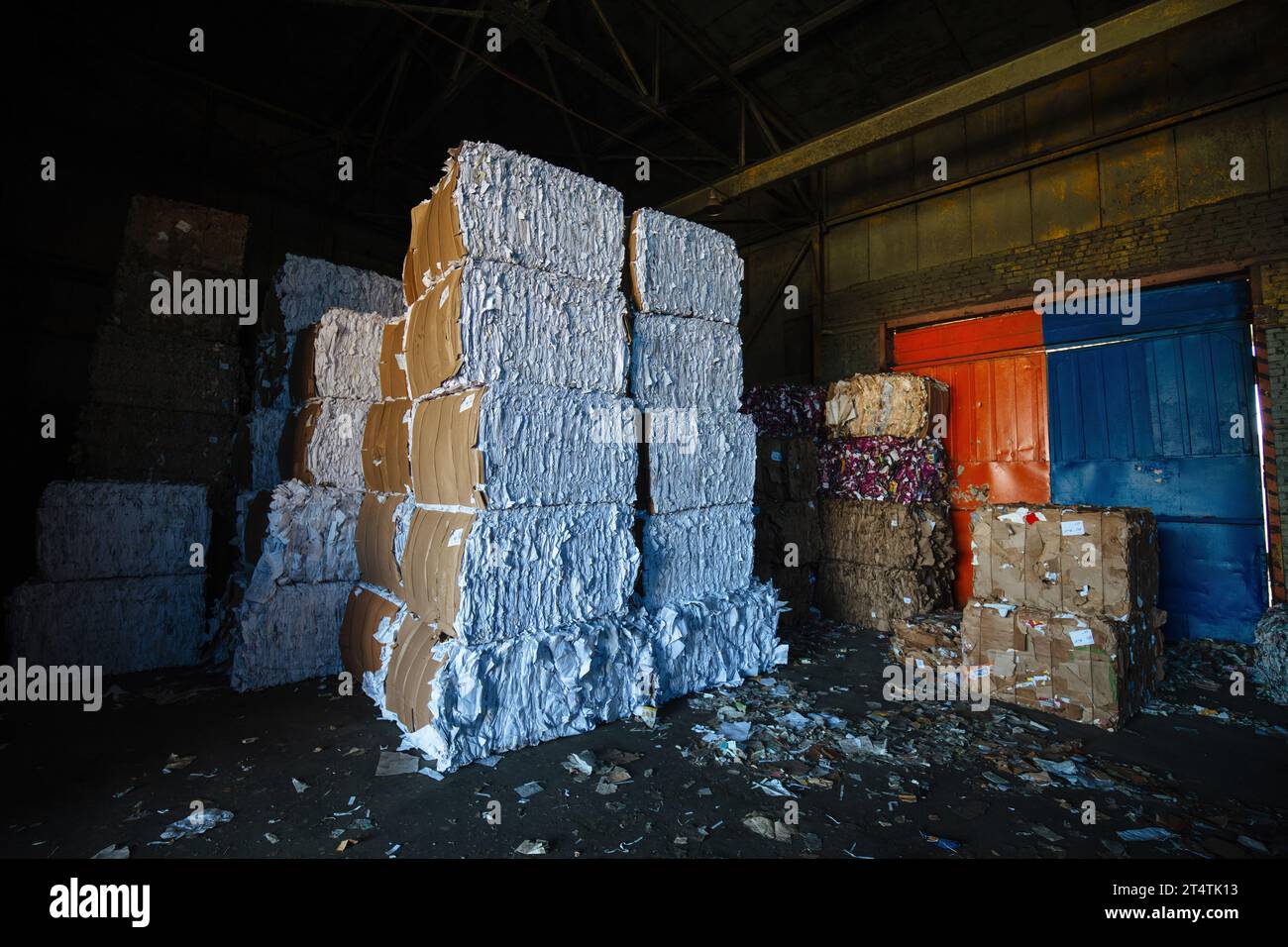 Bale shredded paper recycling hi-res stock photography and images - Alamy