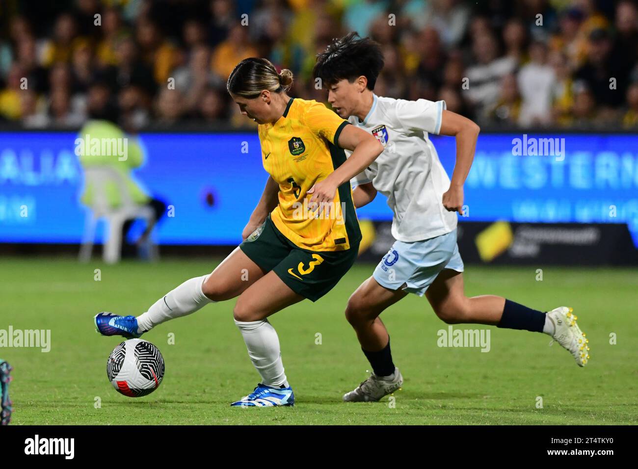 Perth, Australia. 01st Nov, 2023. Kyra Lillee Cooney-Cross (L) of ...