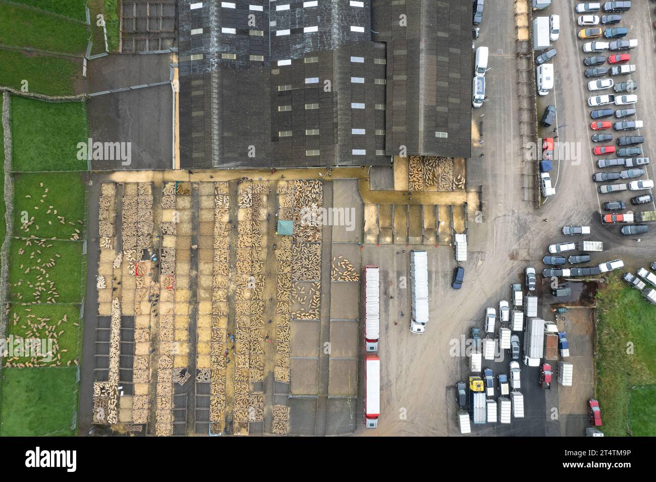 Hawes livestock auction market wensleydale hi-res stock photography and ...