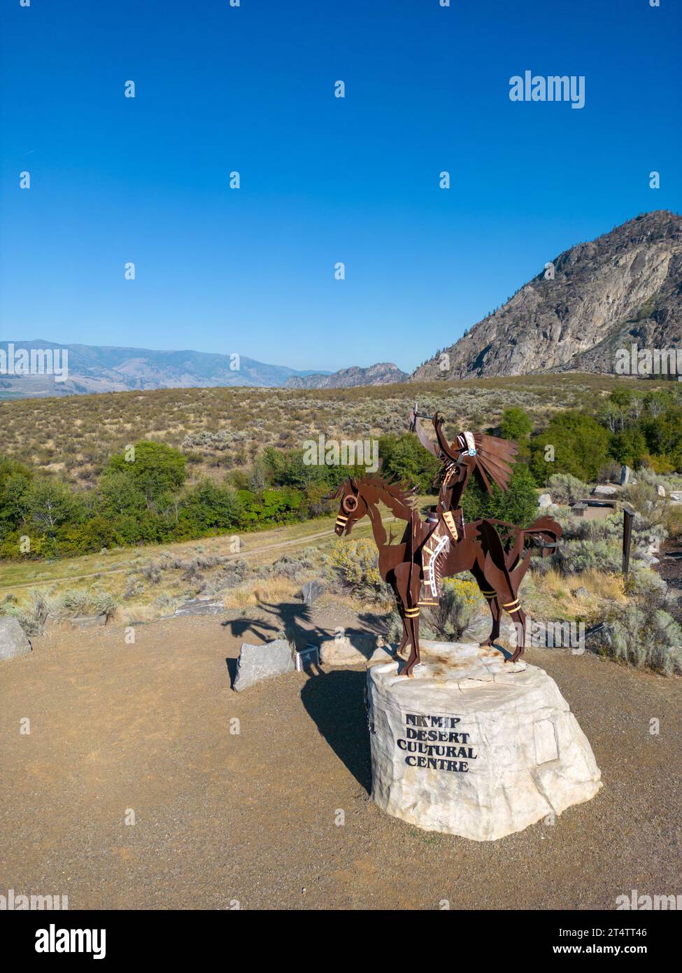 First nations indian chief hi-res stock photography and images - Alamy