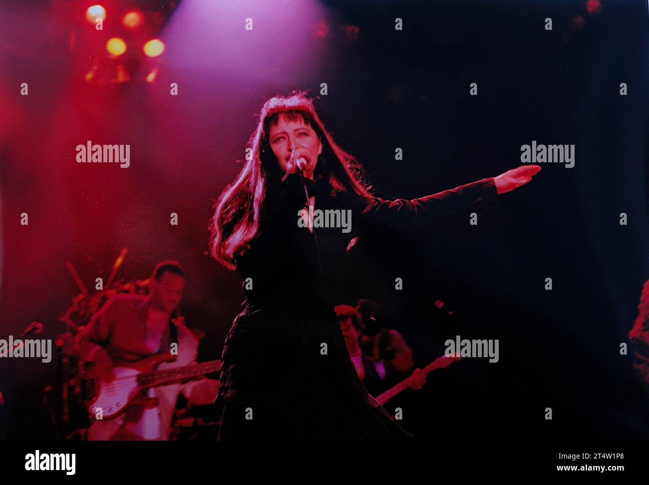 Barbara singer hi-res stock photography and images - Alamy