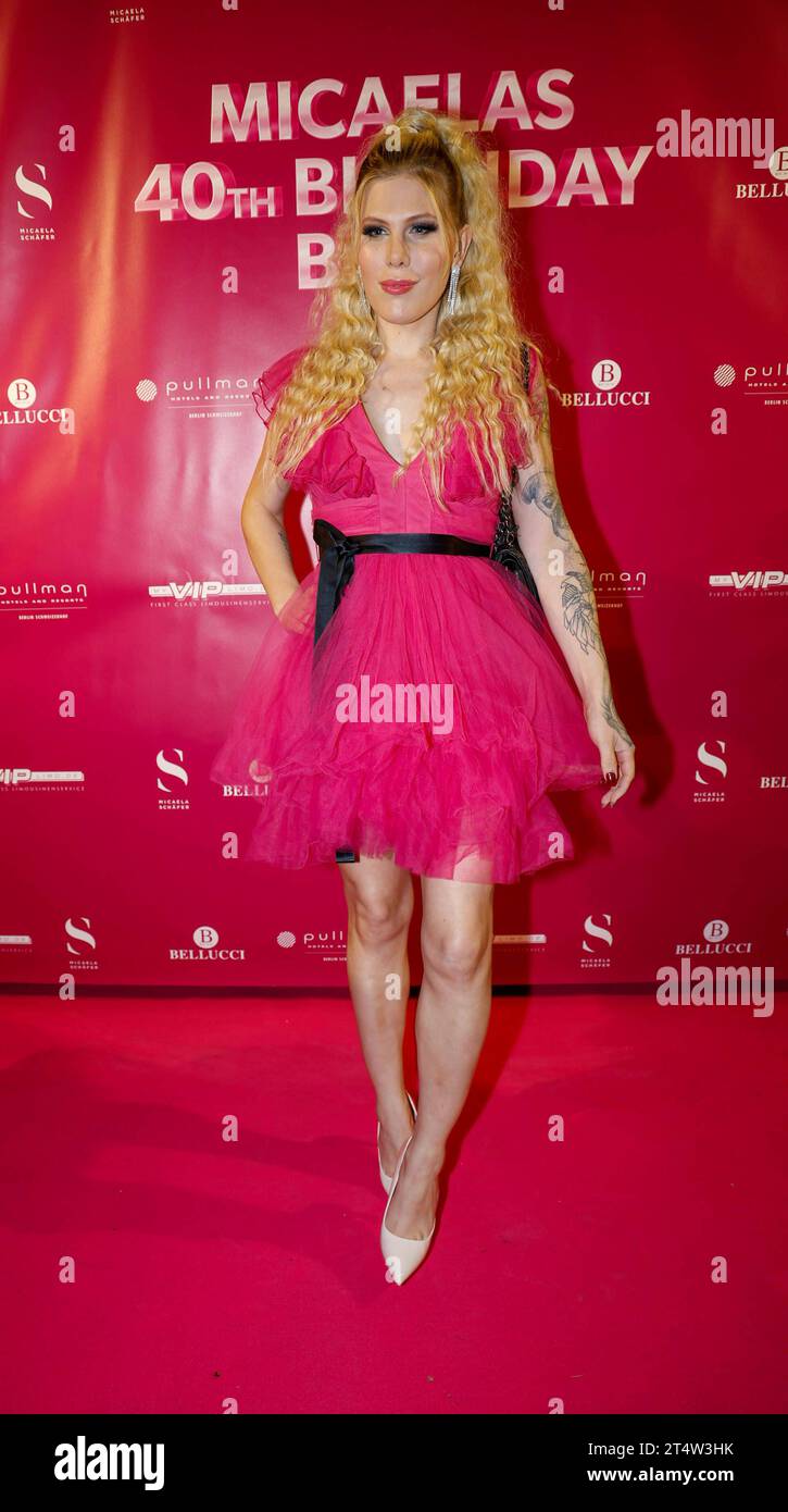 Arielle rippegather hi-res stock photography and images - Alamy