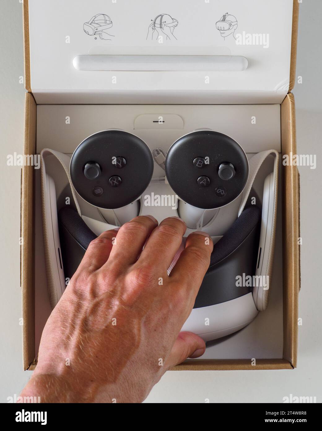 Meta quest 3 game hi-res stock photography and images - Alamy