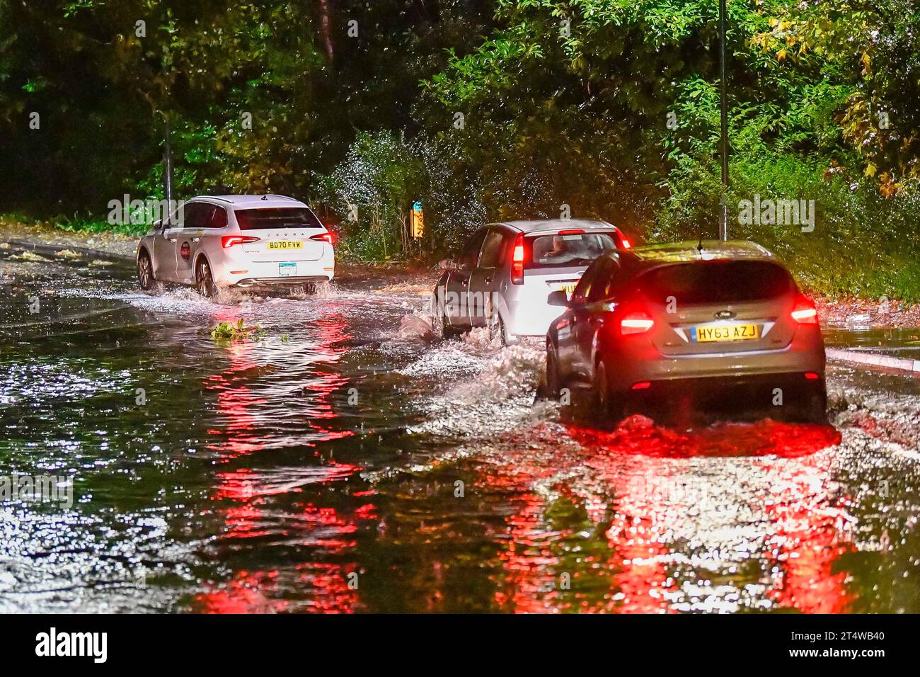 Bournemouth, Dorset, UK. 2nd November 2023. UK Weather. Cars drive ...