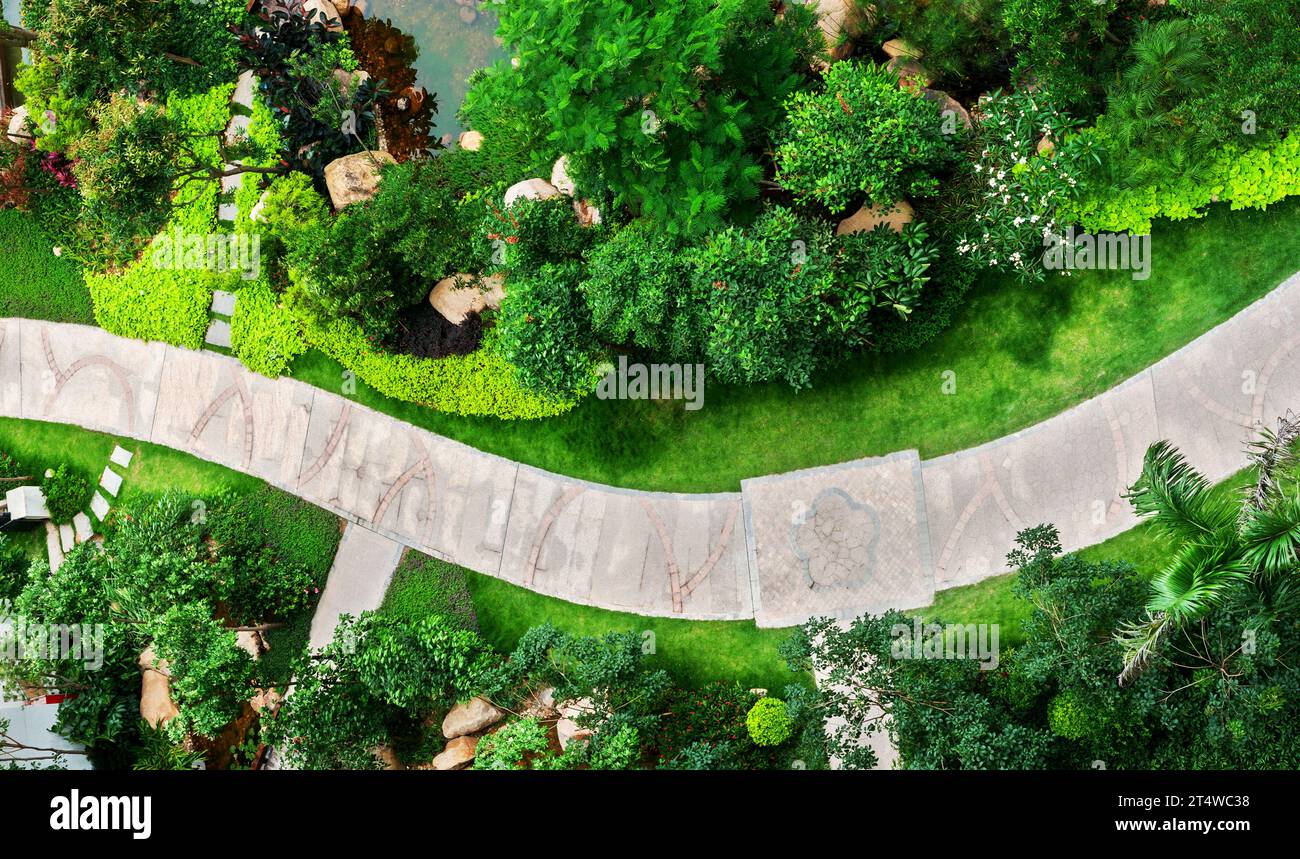 Top view of curve brick path in the garden Stock Photo - Alamy