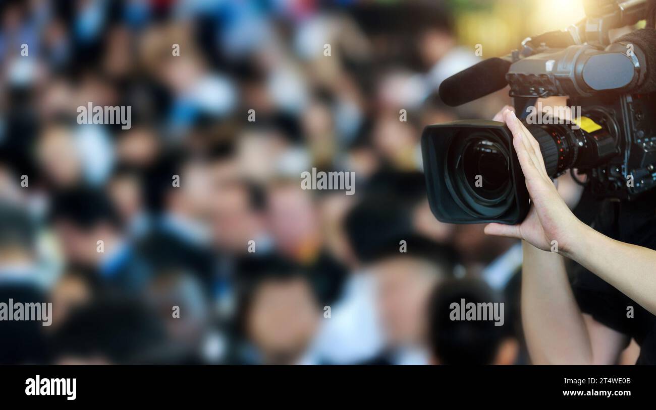 Arm camera operator hi-res stock photography and images - Alamy