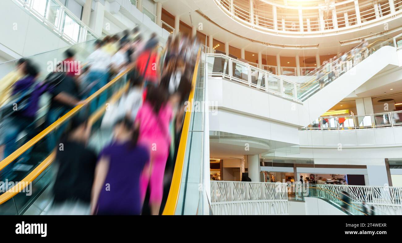 Fast moving crowd people in hi-res stock photography and images - Alamy