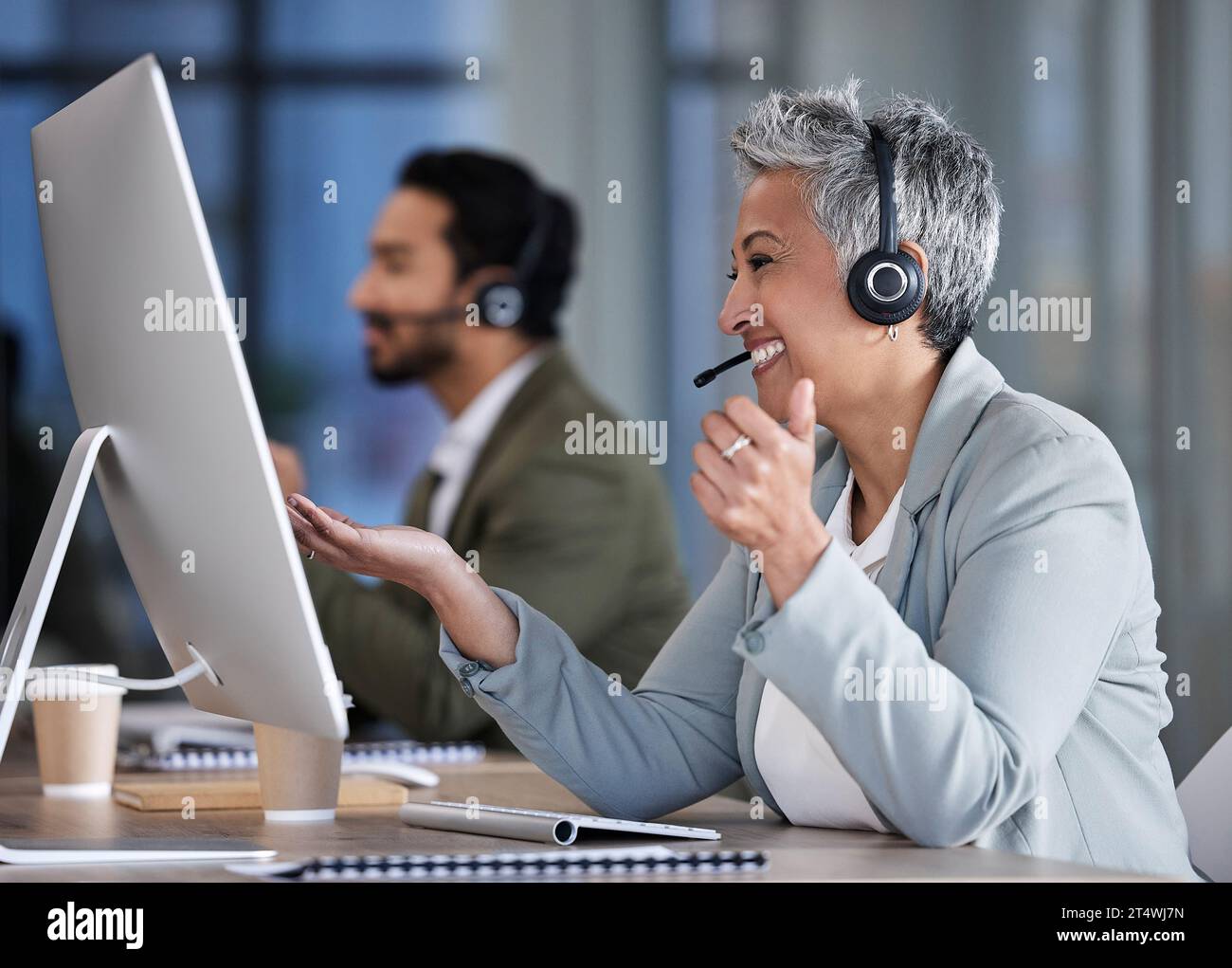 Elderly customer desk hi-res stock photography and images - Alamy