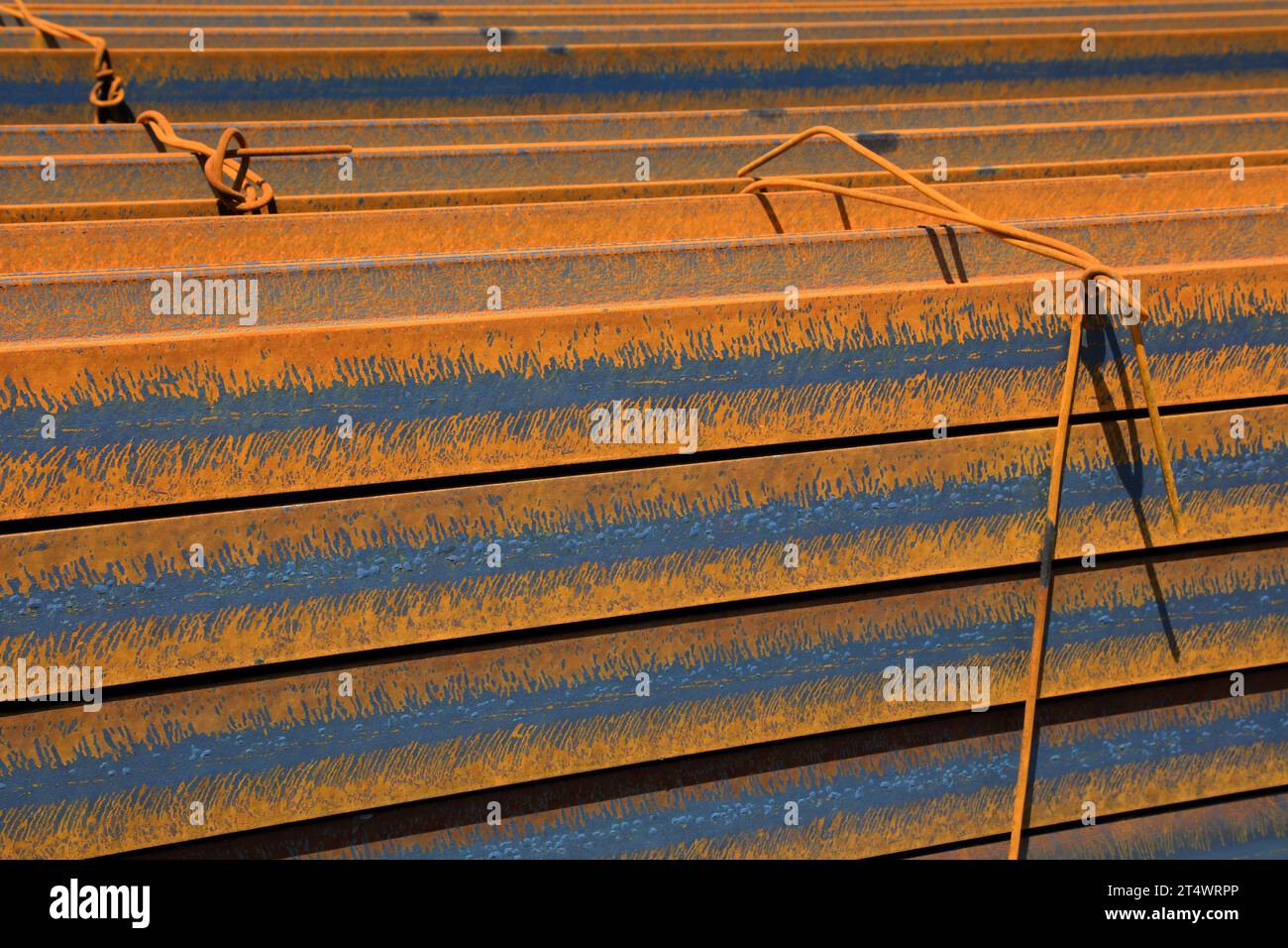 Banding together hi-res stock photography and images - Alamy