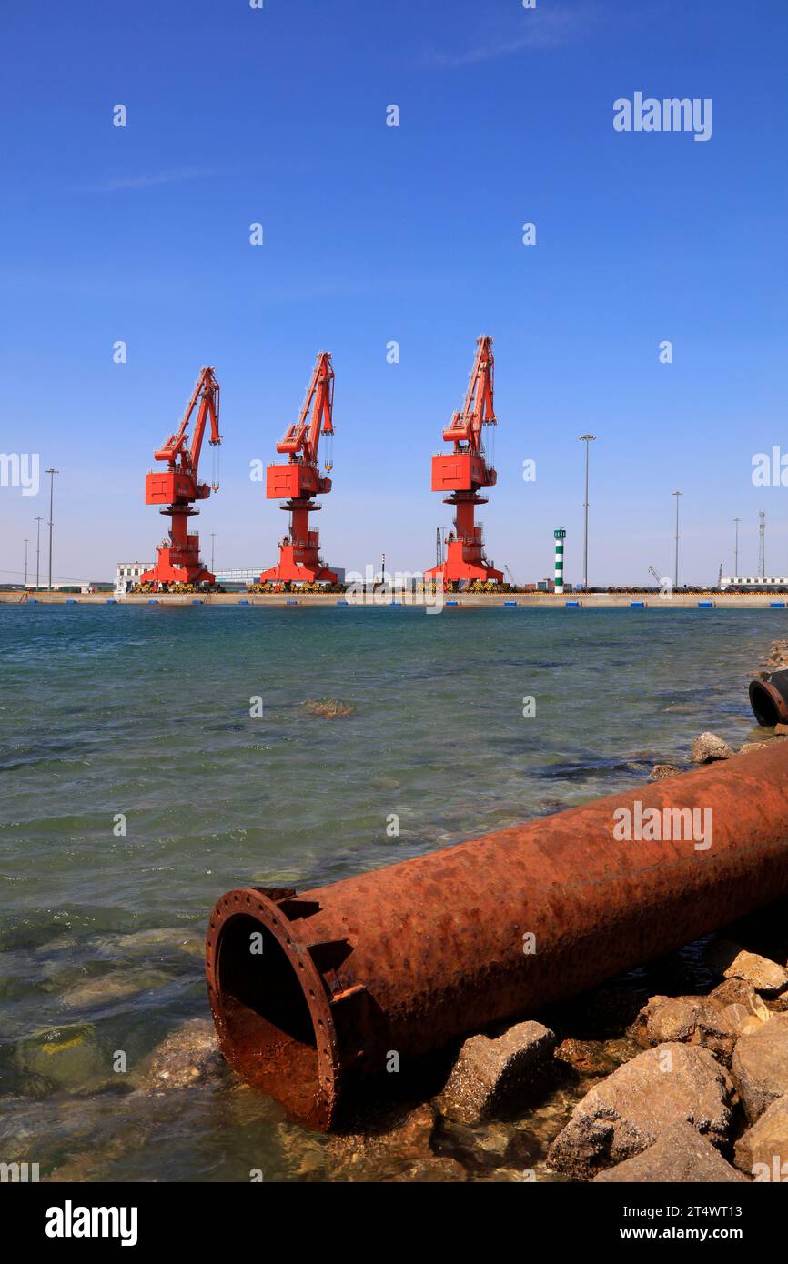 China shipping pipe hi-res stock photography and images - Alamy