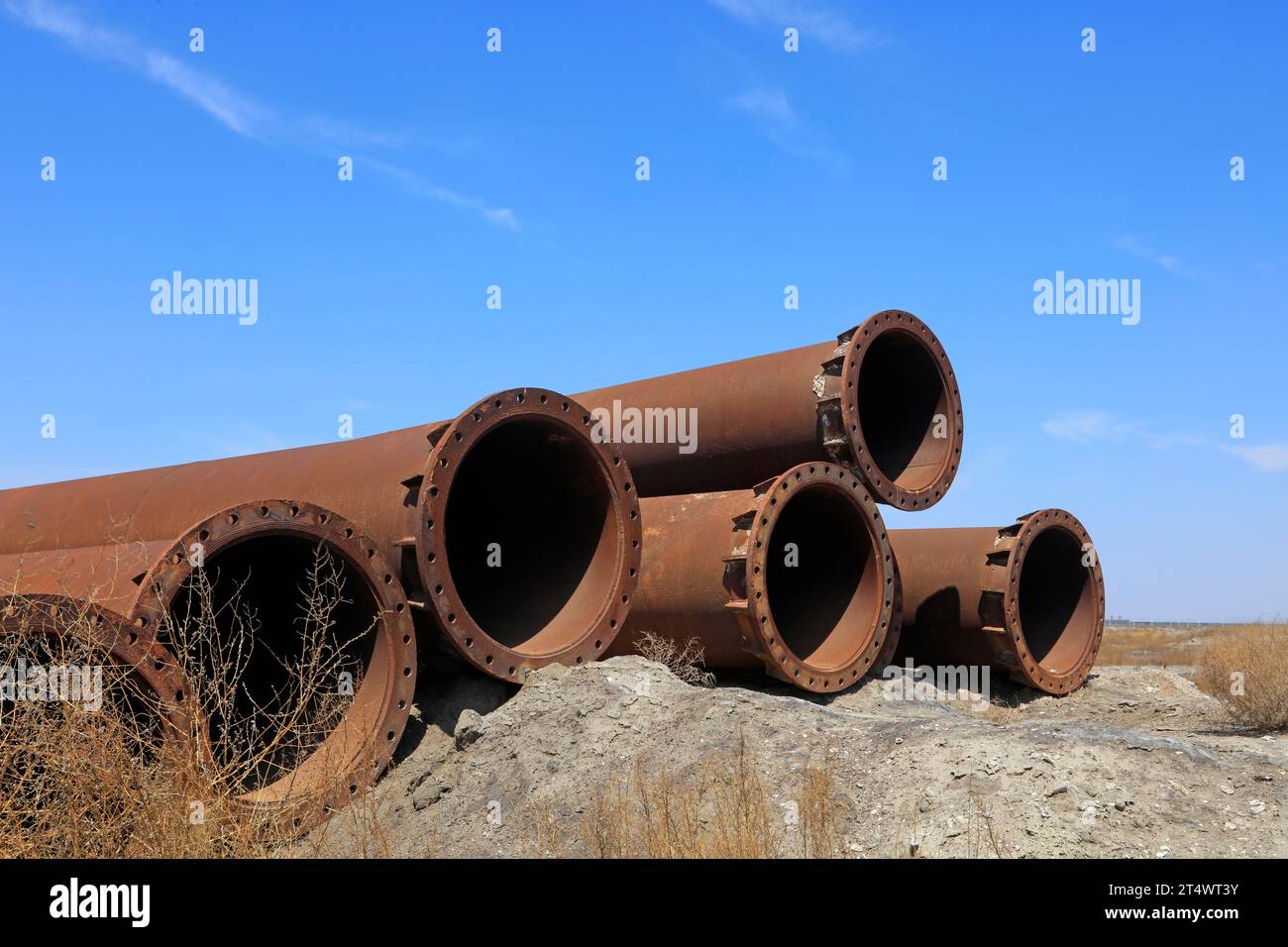 Dredging steel pipe hi-res stock photography and images - Alamy