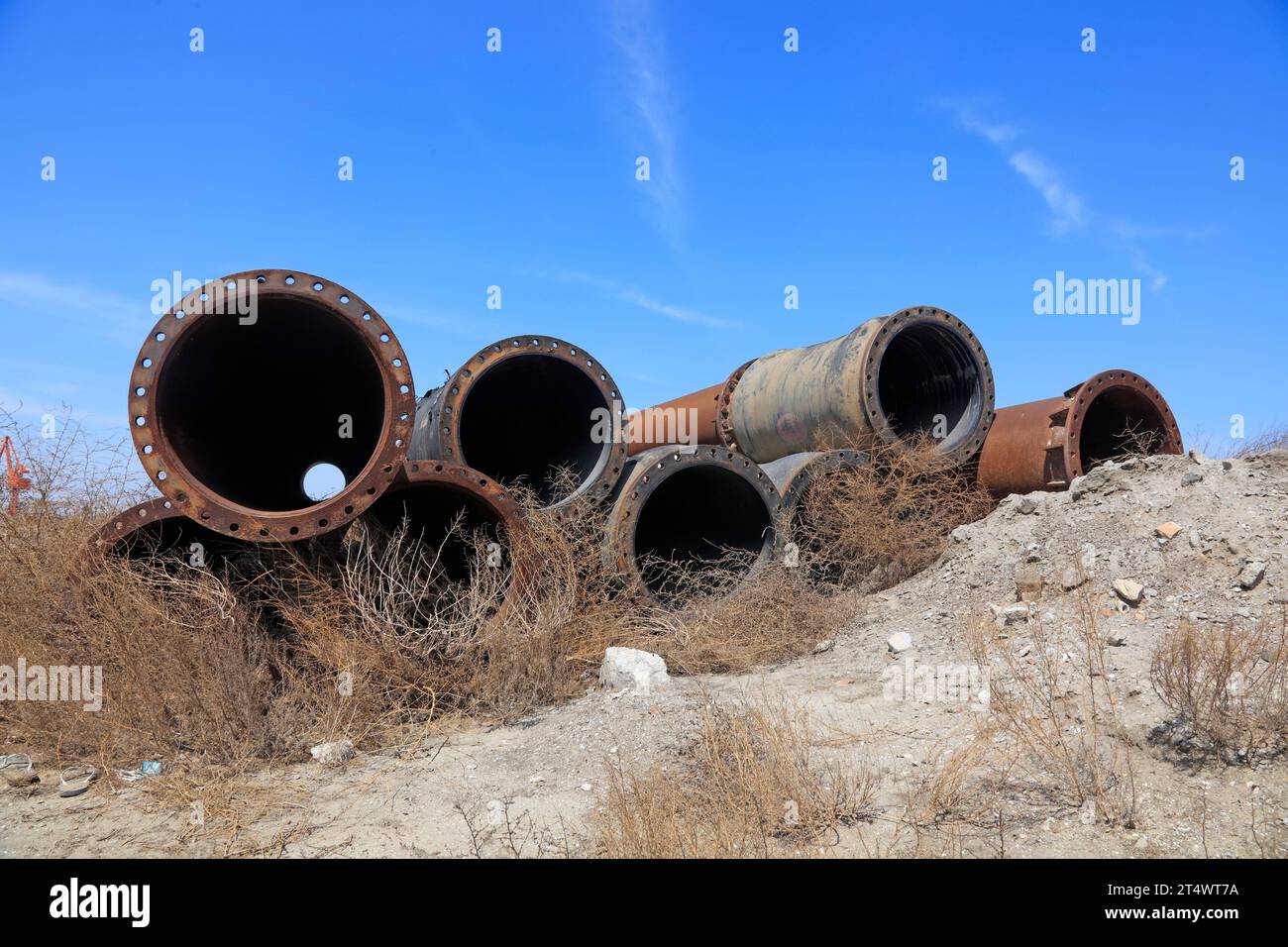 Dredging steel pipe piles in the open air Stock Photo - Alamy