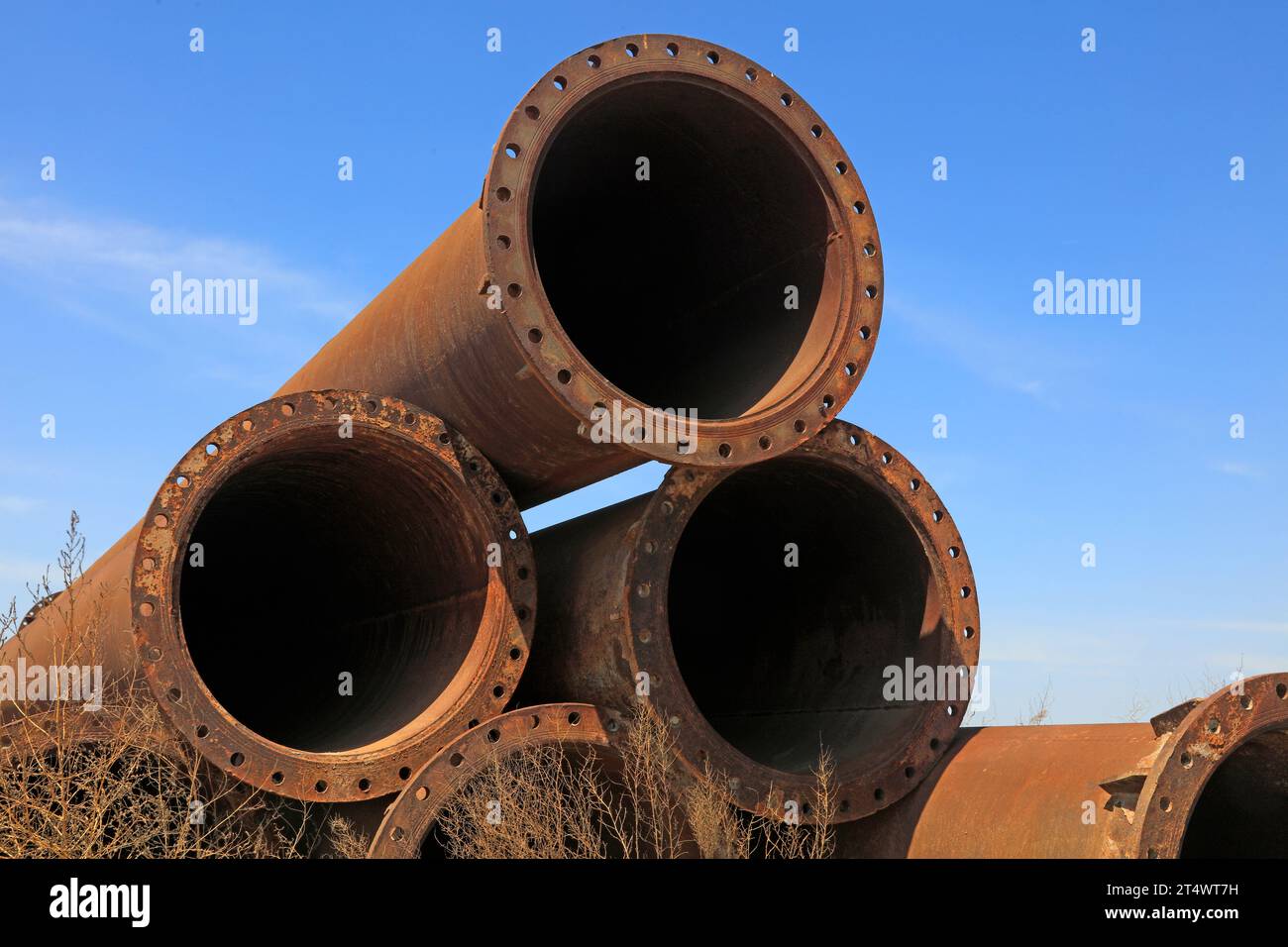Dredging steel pipe piles in the open air Stock Photo - Alamy