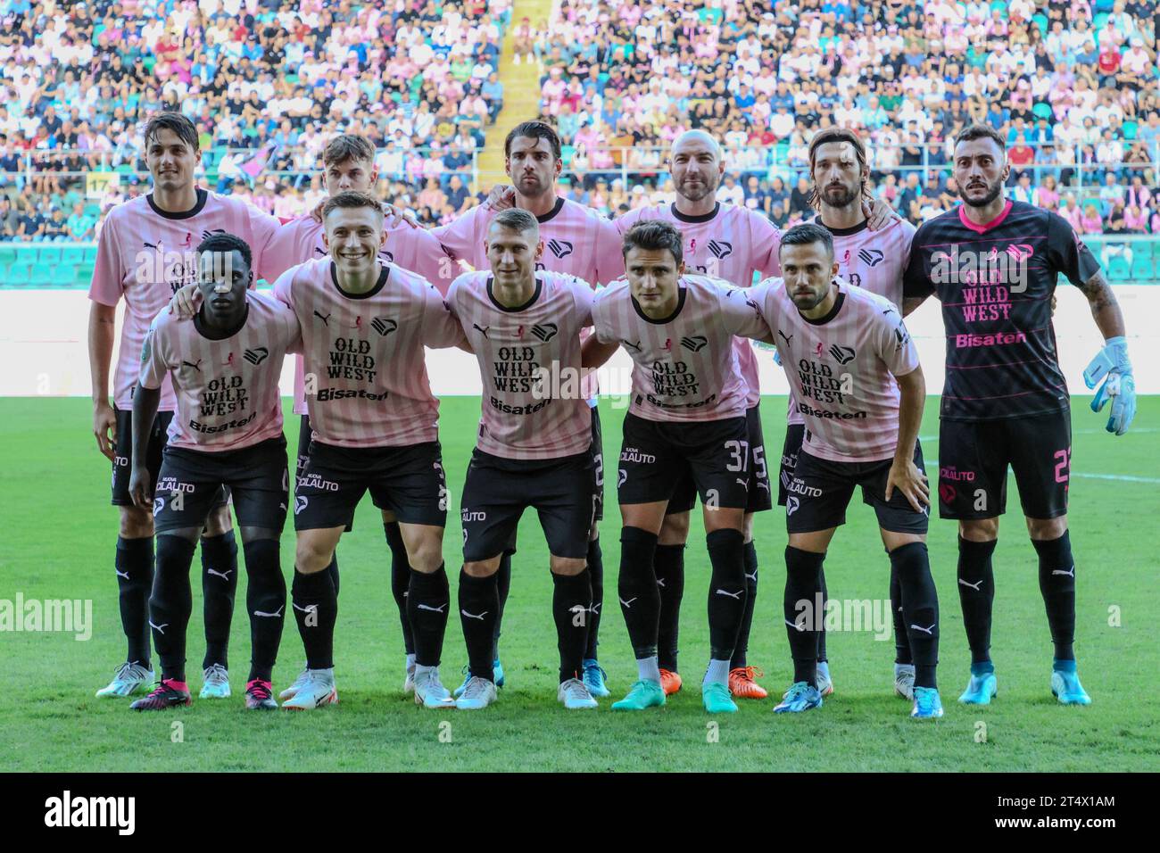 Lecco stadium hi-res stock photography and images - Alamy