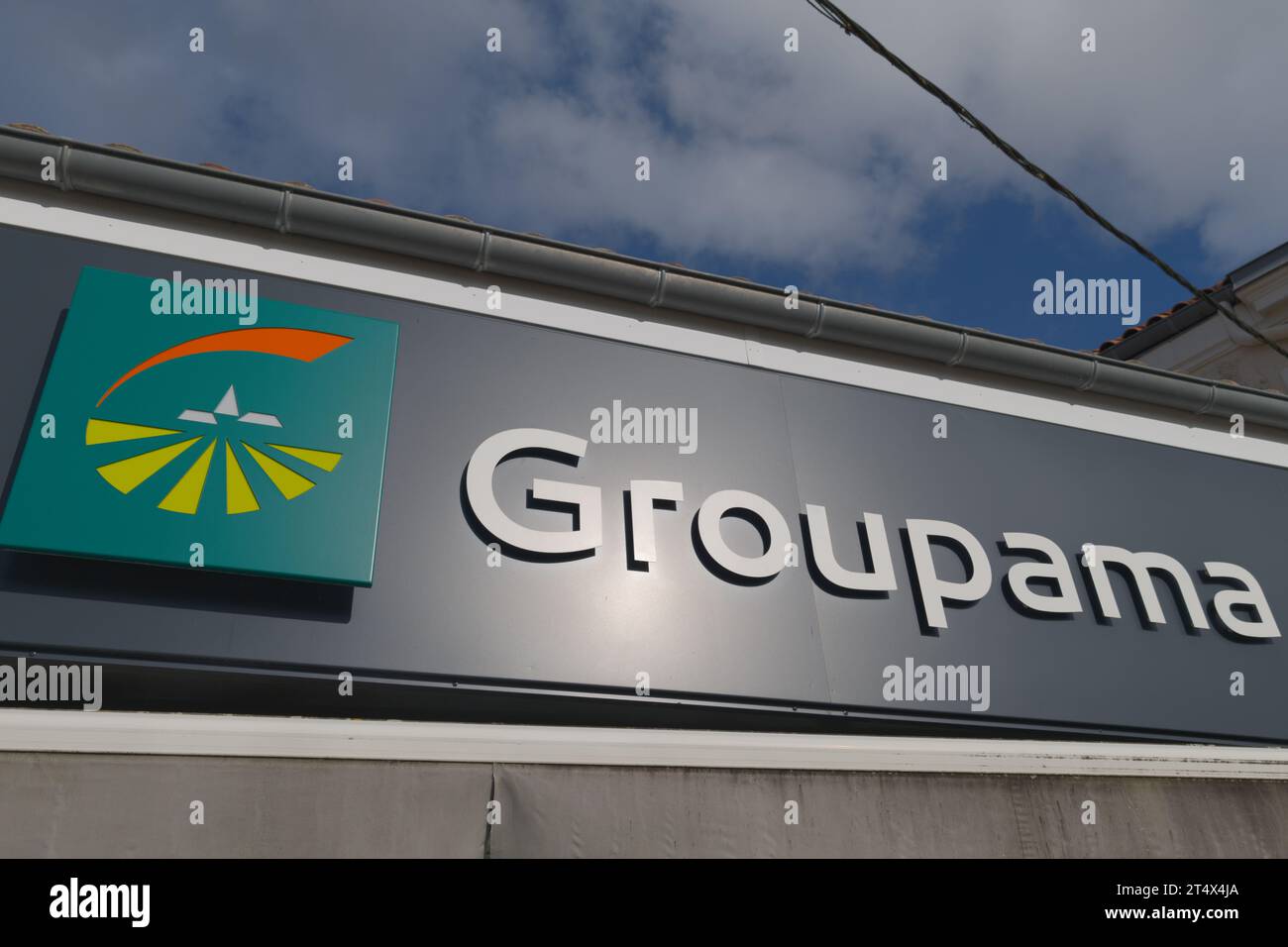 Bordeaux , France - 10 31 2023 : Groupama logo green brand and text ...