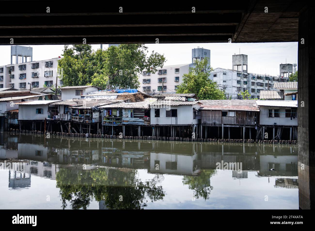 Thailand. 02nd Nov, 2023. A general view of homes in Khlong Toey, one ...