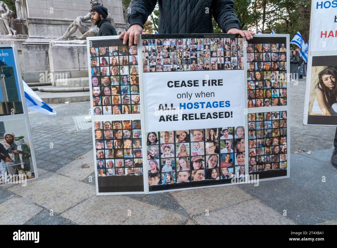 New York, United States. 01st Nov, 2023. A participant holds a sign ...