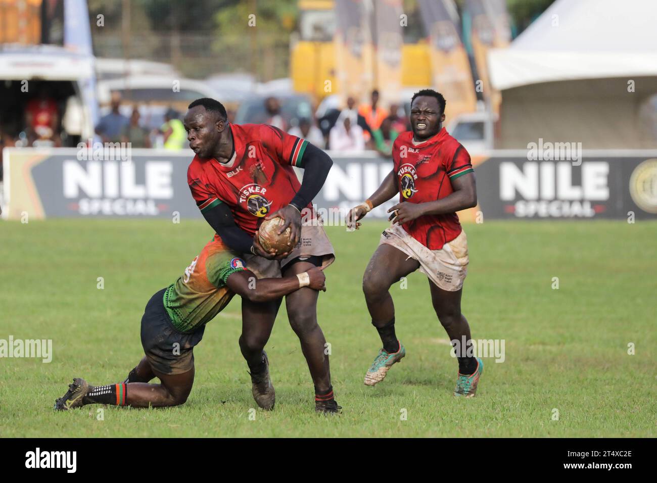 Kampala, Uganda. 1st Nov, 2023. George Nyambua (2nd R) of Kenya holds ...