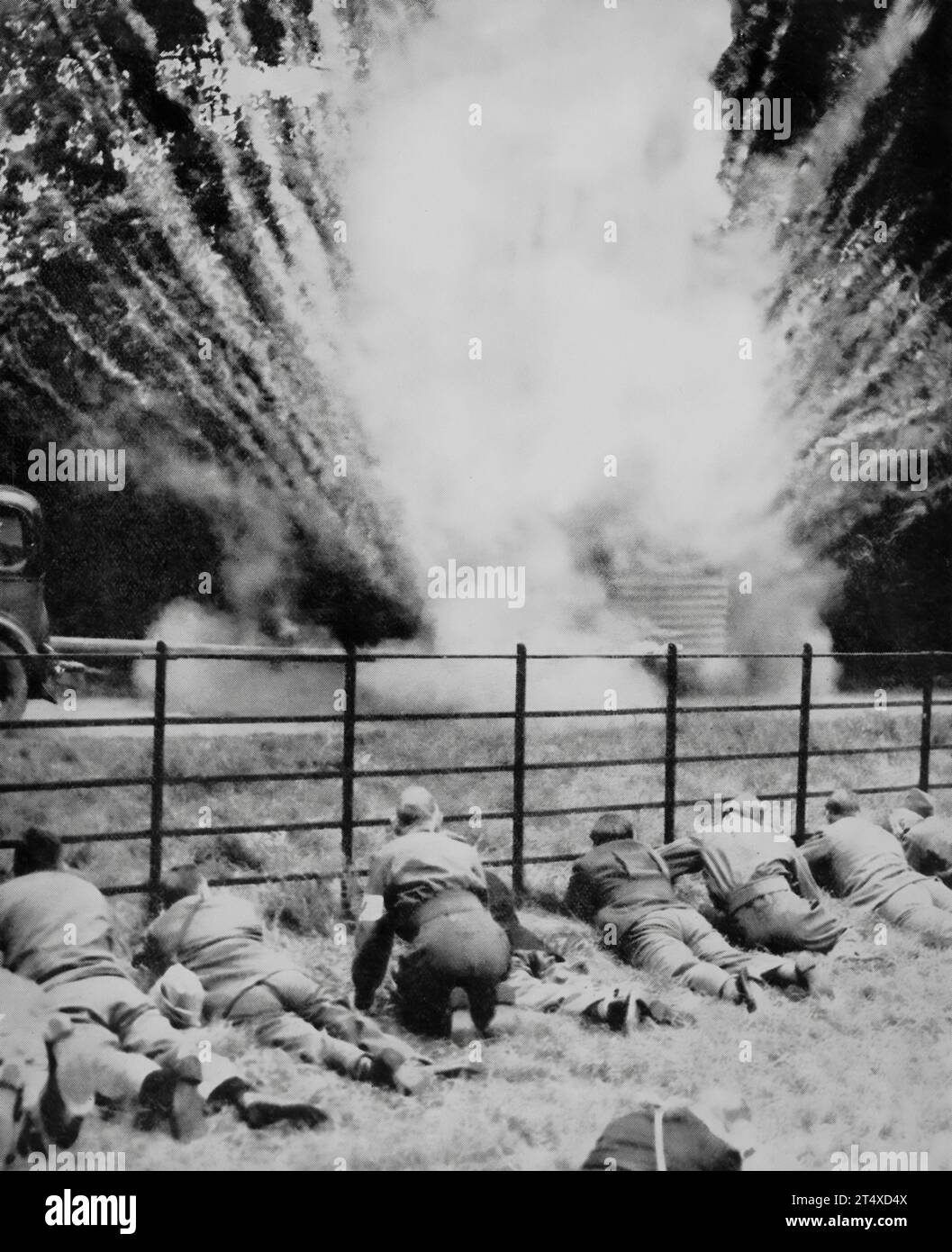 Tank training army british ww2 hi-res stock photography and images - Alamy