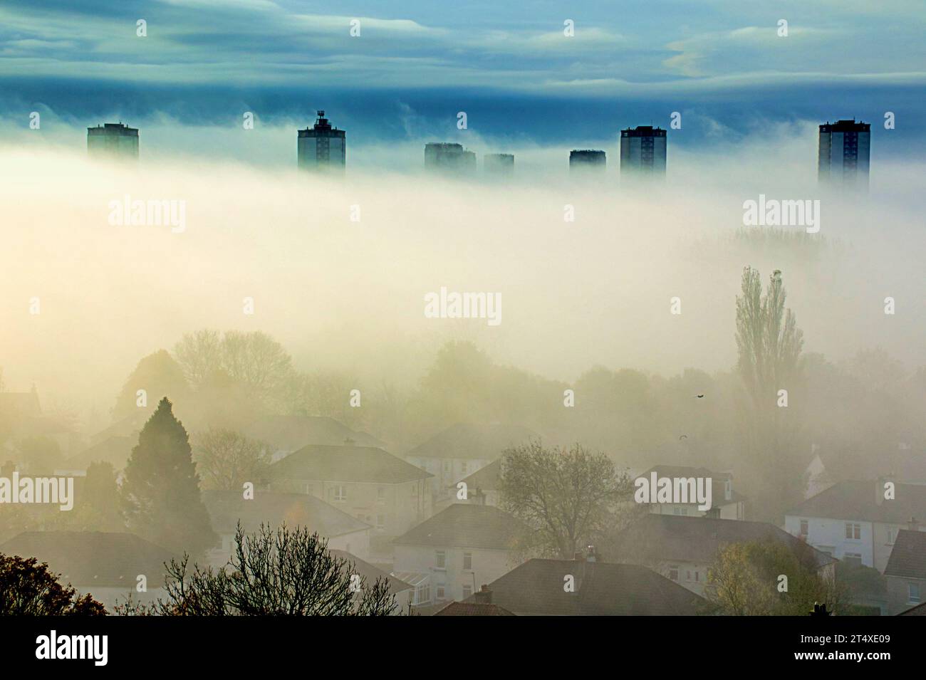Glasgow, Scotland, UK. 2ndt November, 2023. UK Weather: Heavy rain saw ...