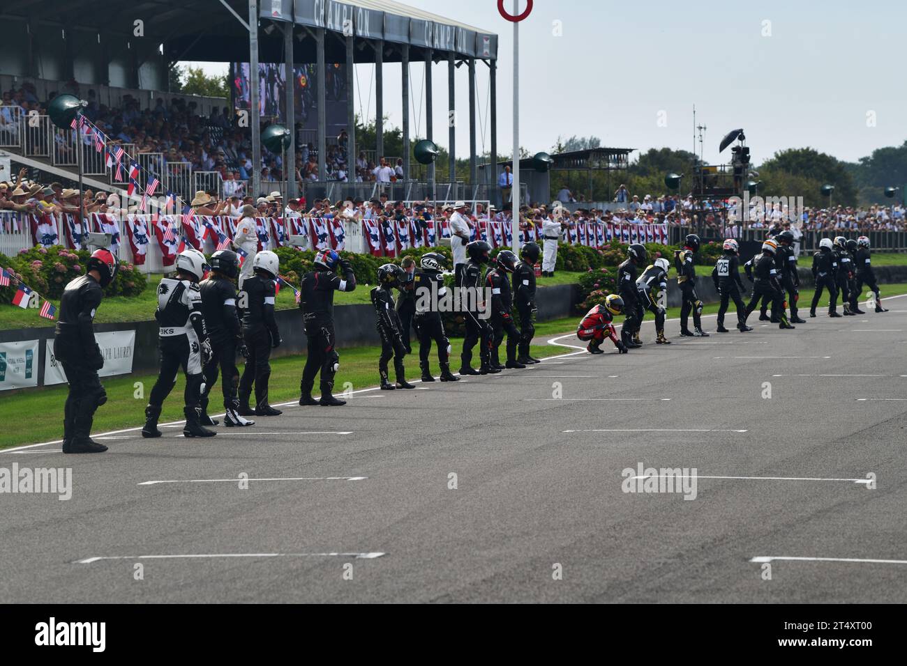 Le Mans-style start, Barry Sheene Memorial Trophy, two-riders per bike ...