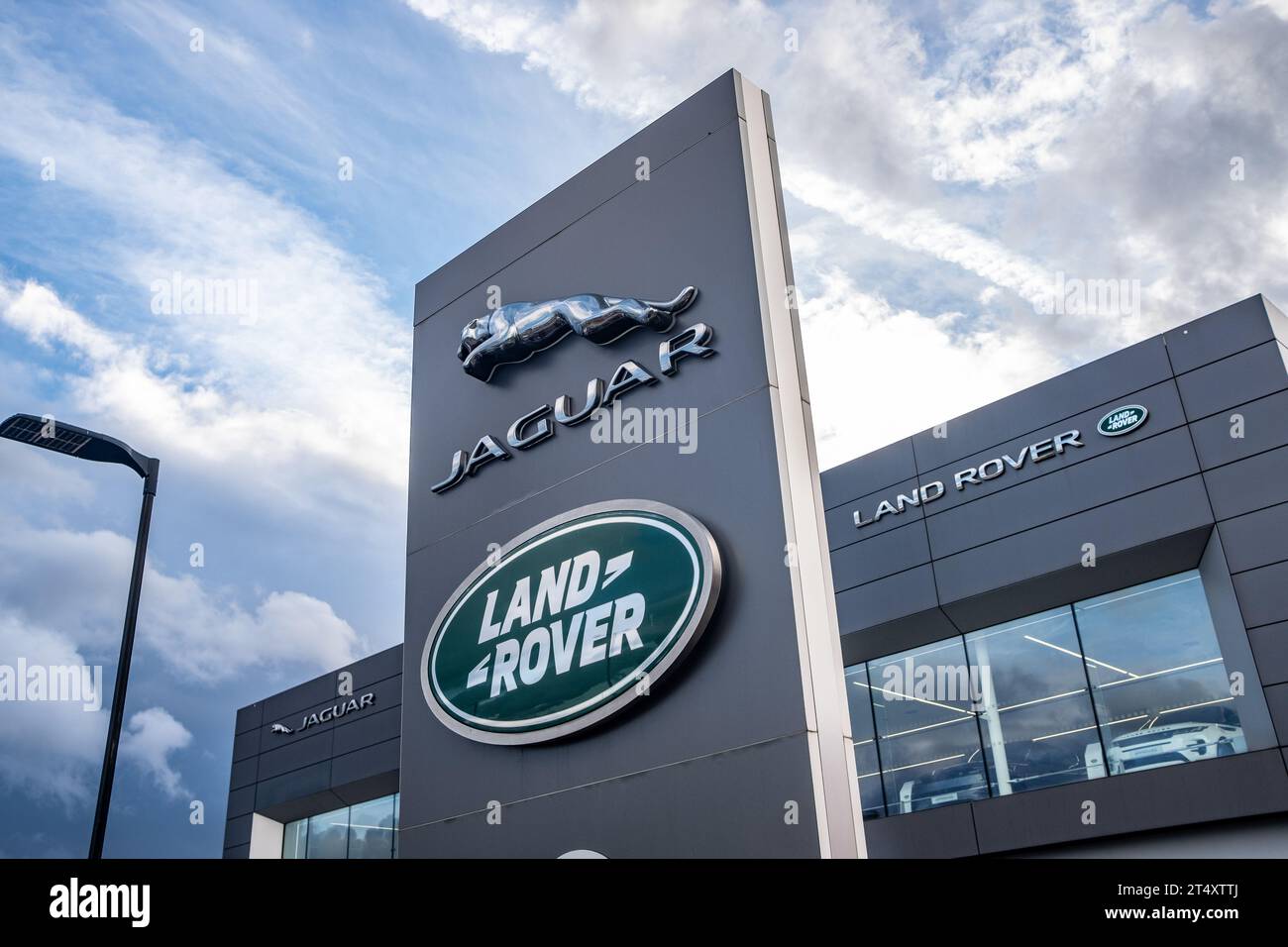 LONDON, OCTOBER 31, 2023: Jaguar Land Rover car showroom in Acton, west ...