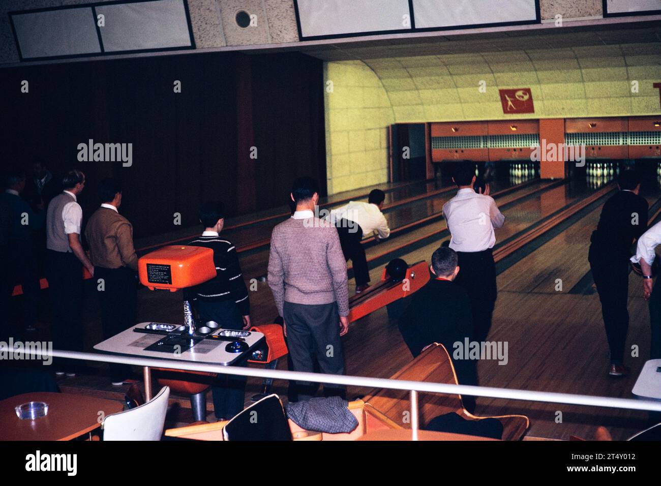 Ten pin bowling uk hi-res stock photography and images - Alamy
