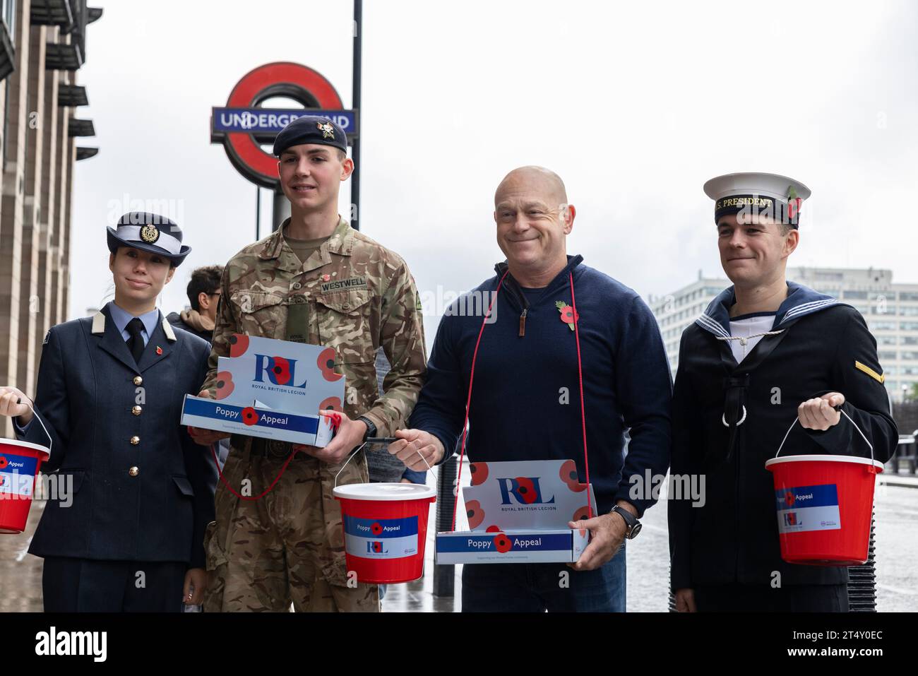 British actor Ross Kemp joins British Army and Navy in London whilst ...