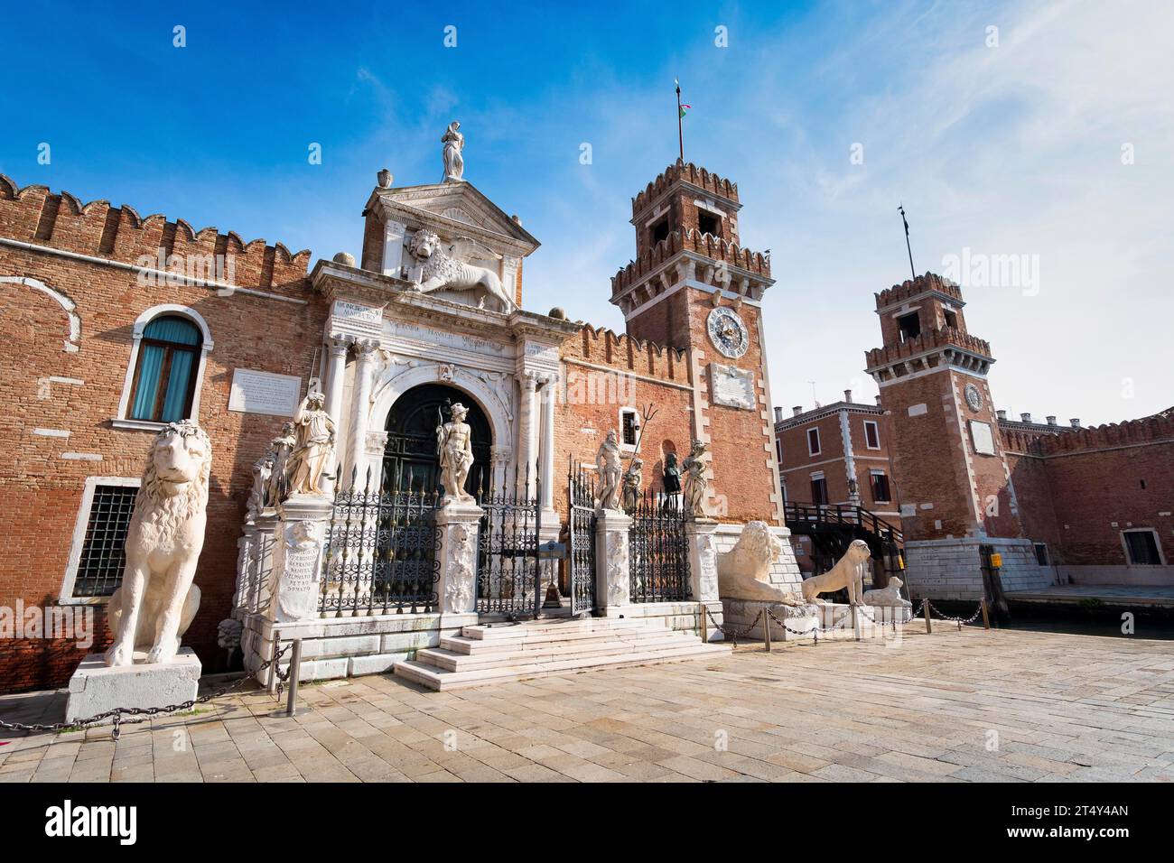 Portal Gate Ingresso di Terra and Water Gate Ingresso all'Acqua ...
