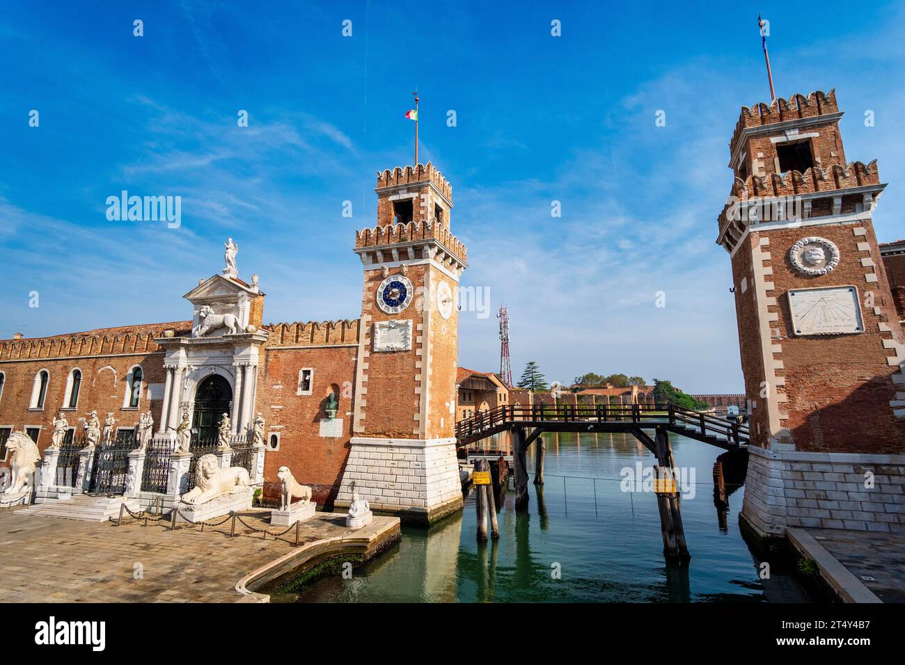 Venice italy water gate ingresso hi-res stock photography and images ...