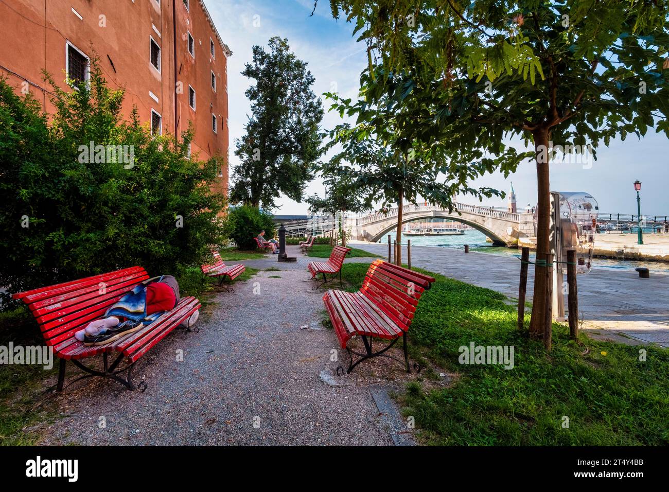 Italy poverty hi-res stock photography and images - Alamy