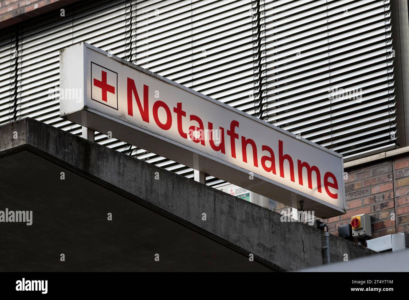 Symbolic image hospital, emergency call, emergency doctor, medical care ...