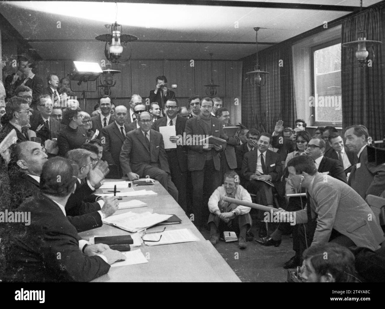 Der Umzug der Kommunisten aus ihrem Exil in der DDR 1969 DEU ...