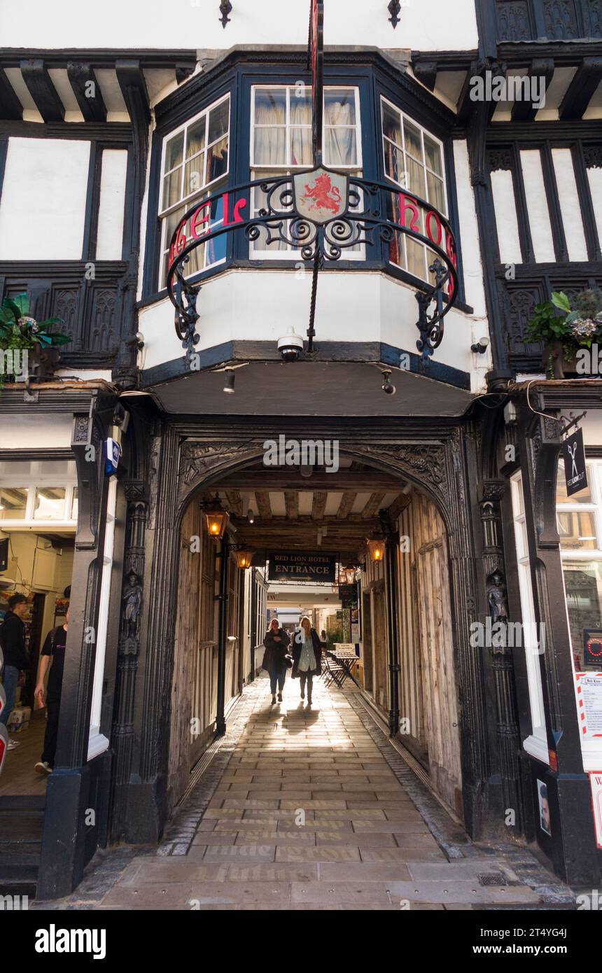 Entrance alley path to The Red Lion Hotel, 15th Century Grade 1 listed ...